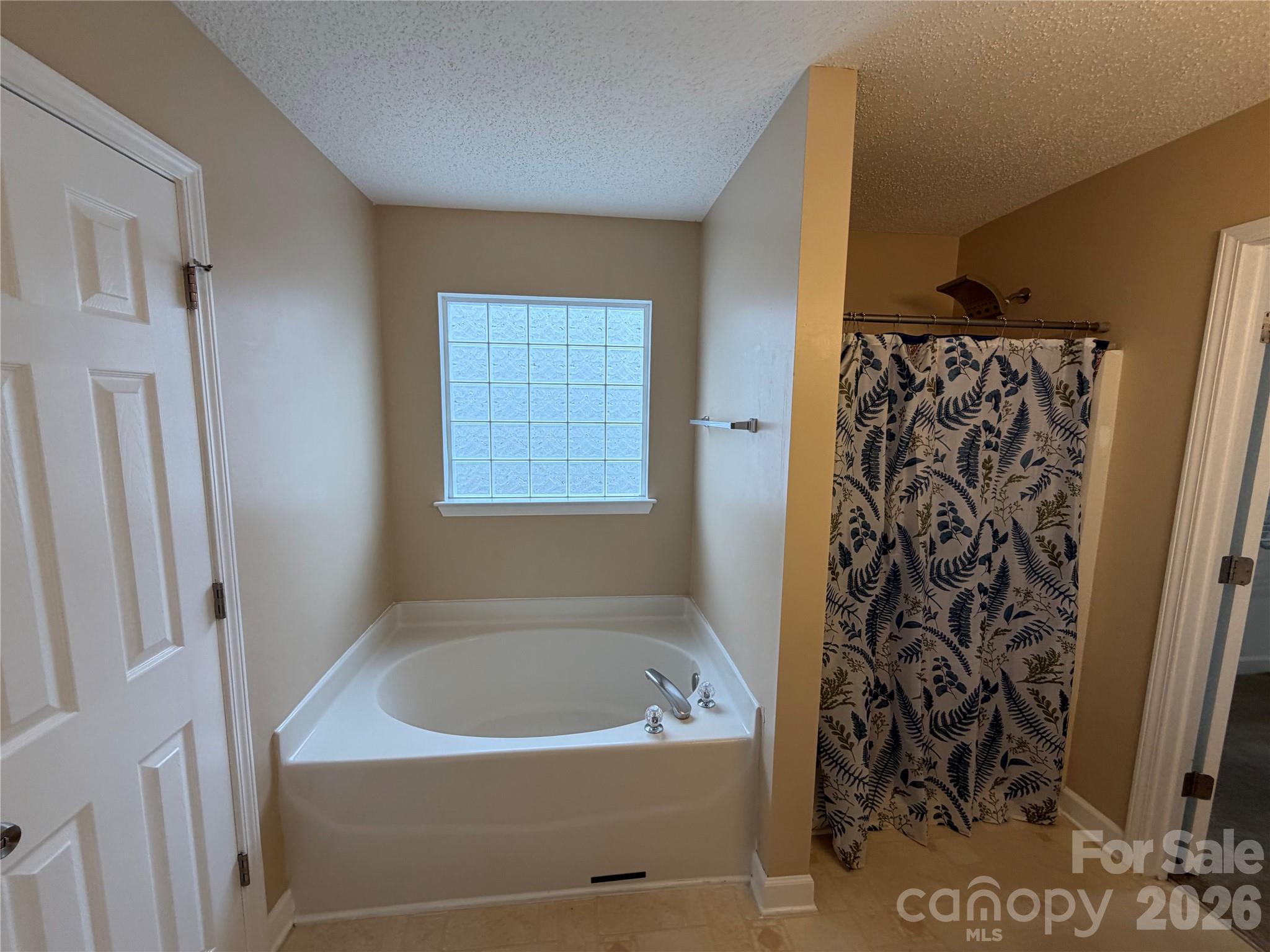 Photo 13 of 9233 Simonton Drive, Charlotte, NC