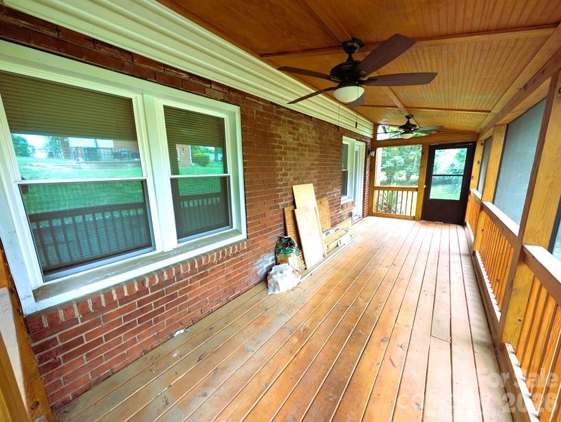 Home for sale at 542 Stegall Street, Charlotte, NC — photo 9 of 12