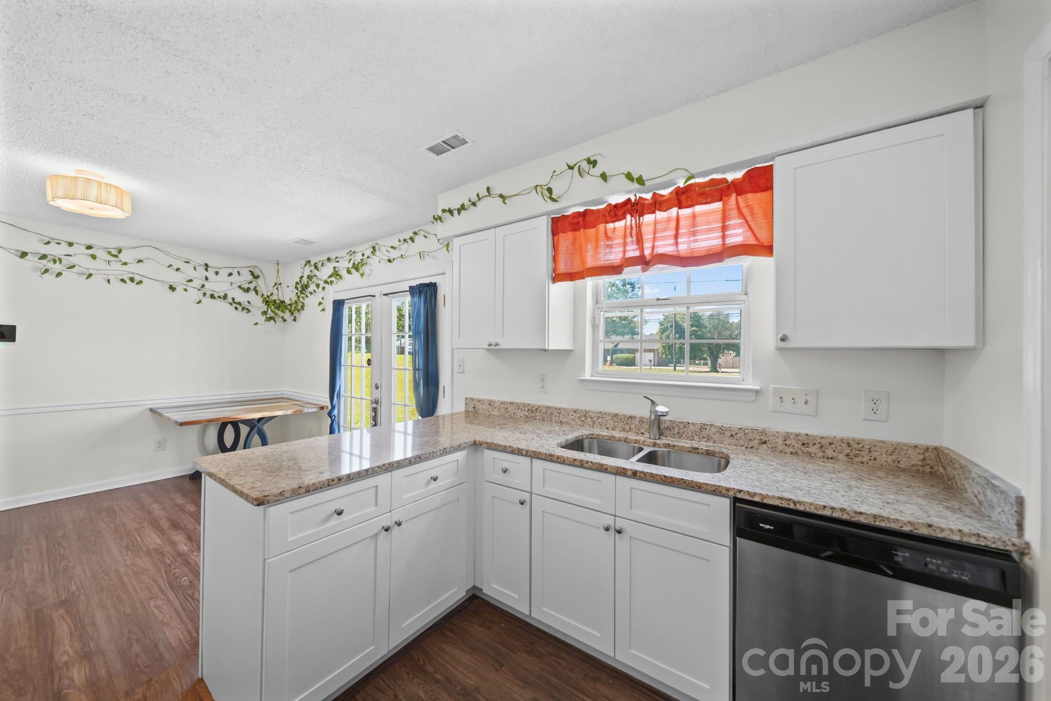 Photo 5 of 2726 Haversham Court, Charlotte, NC