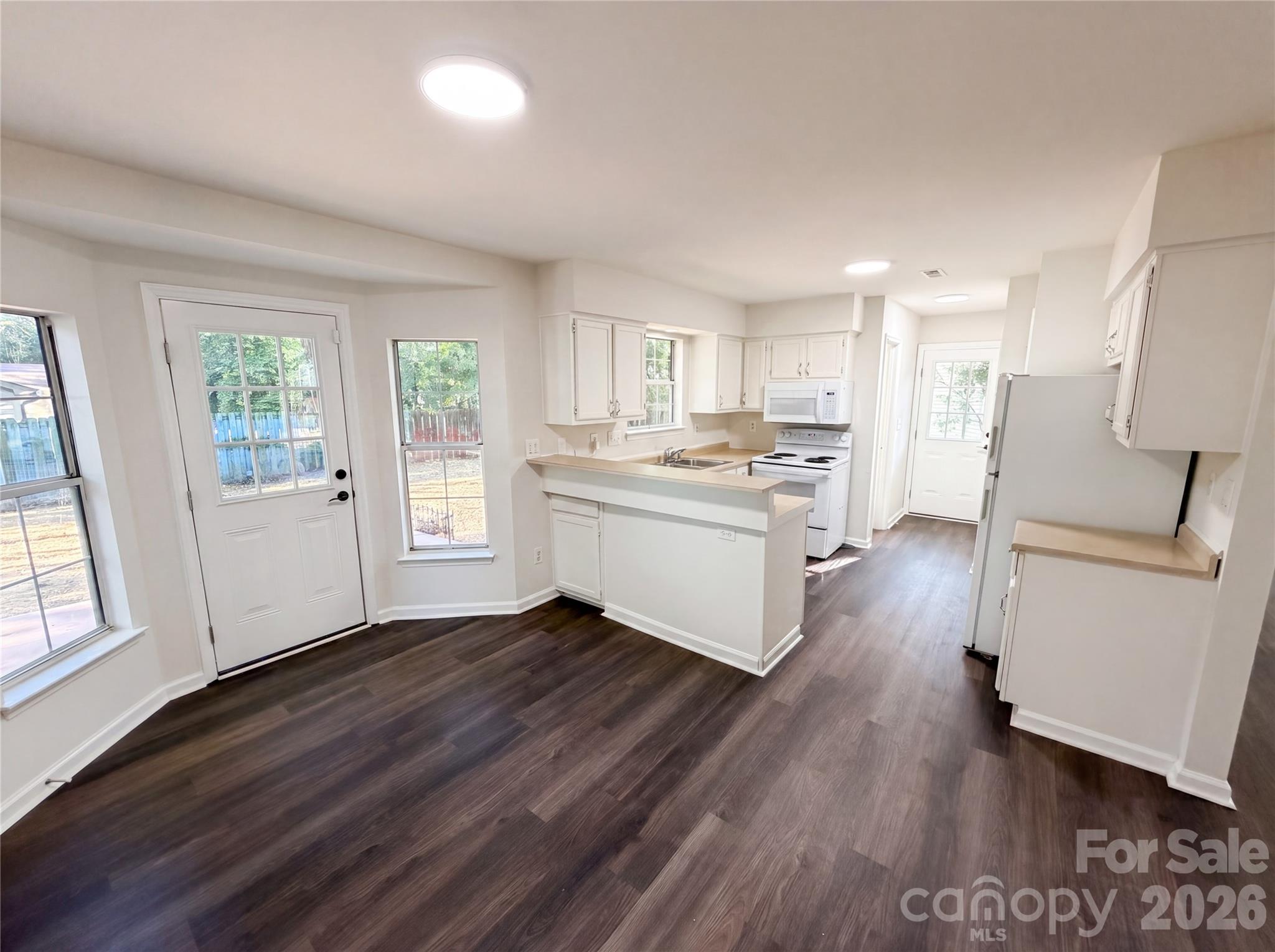 Photo 6 of 4720 Topsail Court, Charlotte, NC