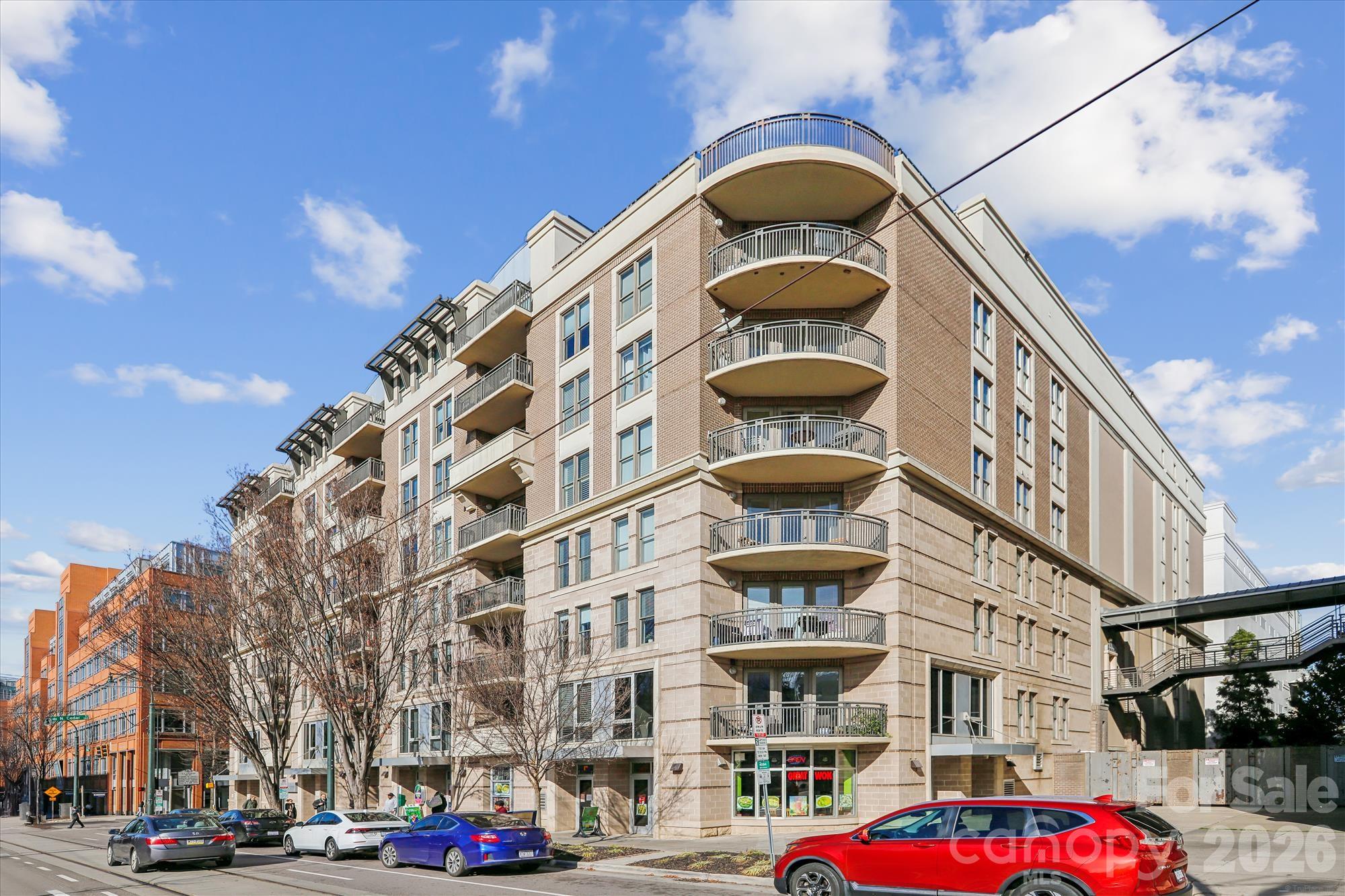 Photo 4 of 718 W Trade Street302, Charlotte, NC