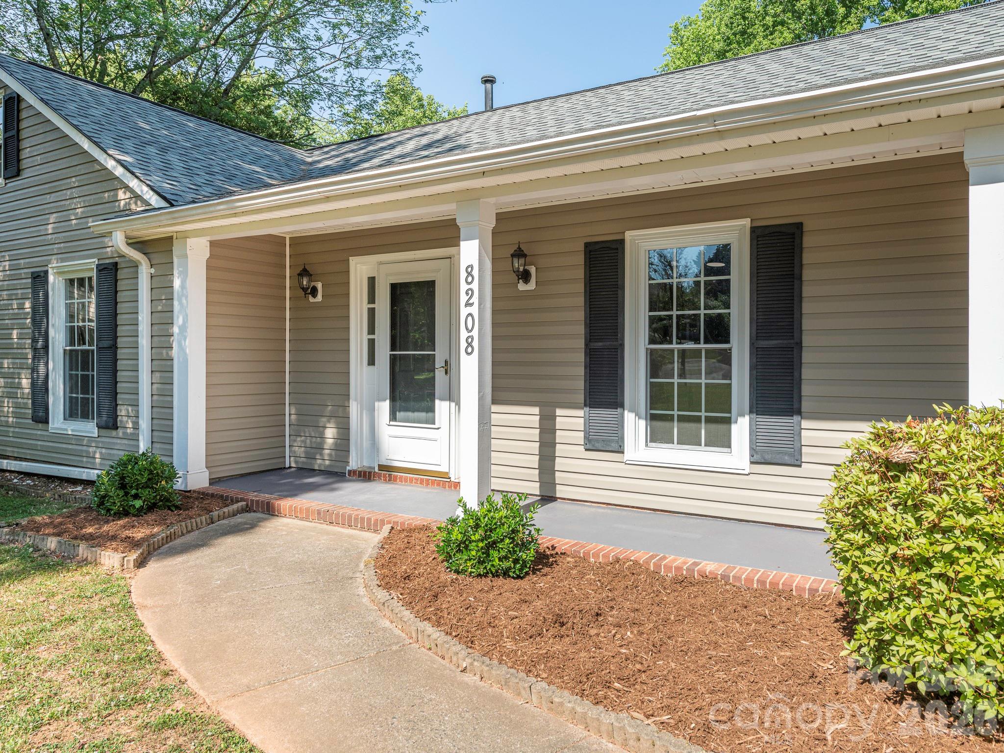 Photo 2 of 8208 Bluesage Circle, Charlotte, NC