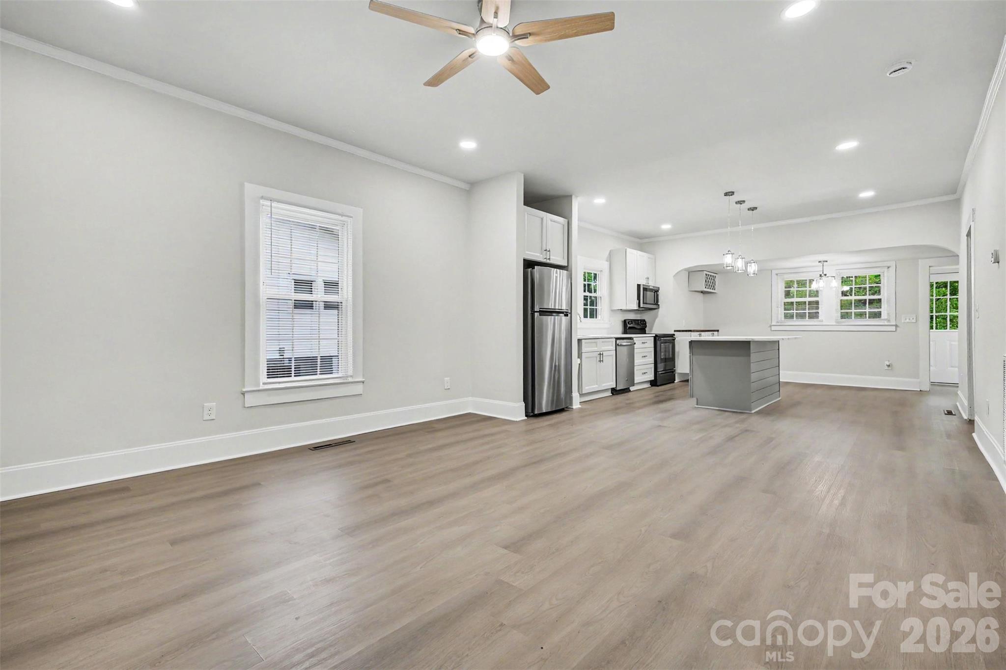 303 E 10th Street, Kannapolis, NC - photo 7 of 28
