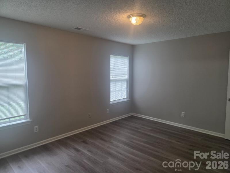 Photo 8 of 821 Lakehill Road, Charlotte, NC