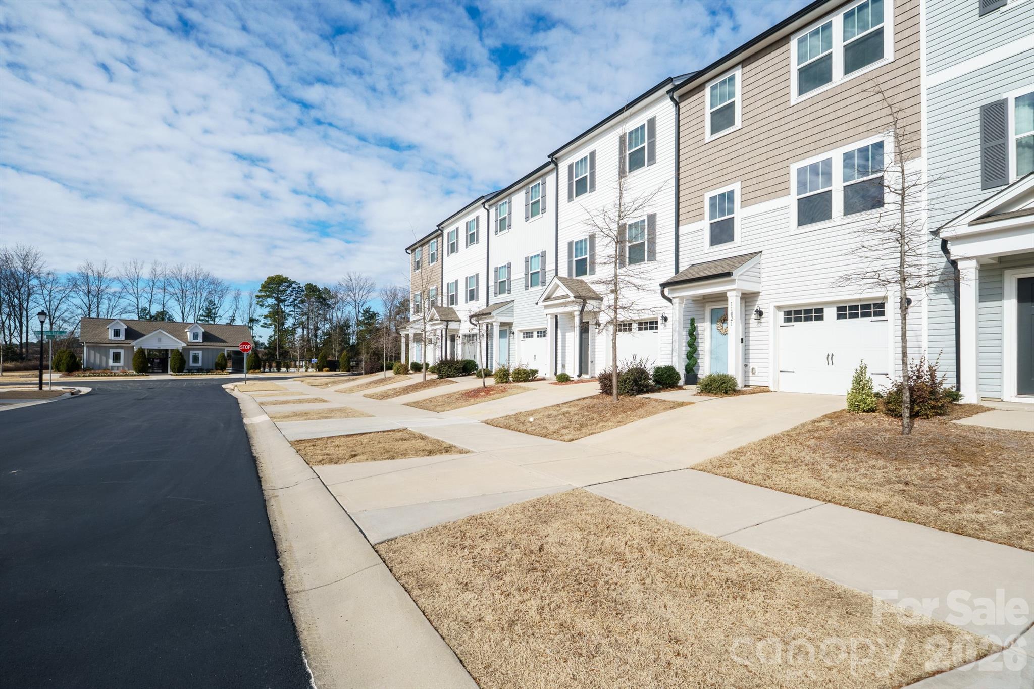 Photo 2 of 11021 Woodland Creek Way, Charlotte, NC