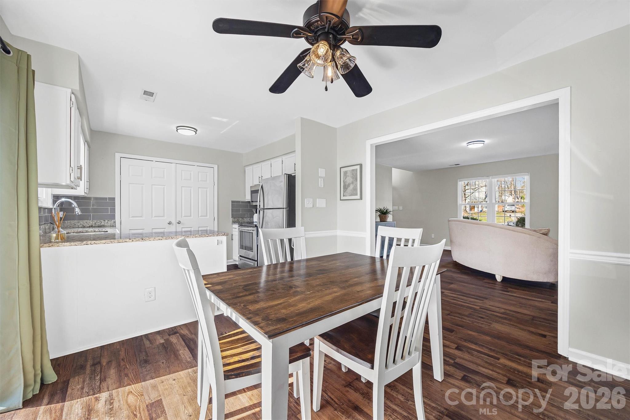 Photo 5 of 6104 Sunbridge Court, Charlotte, NC