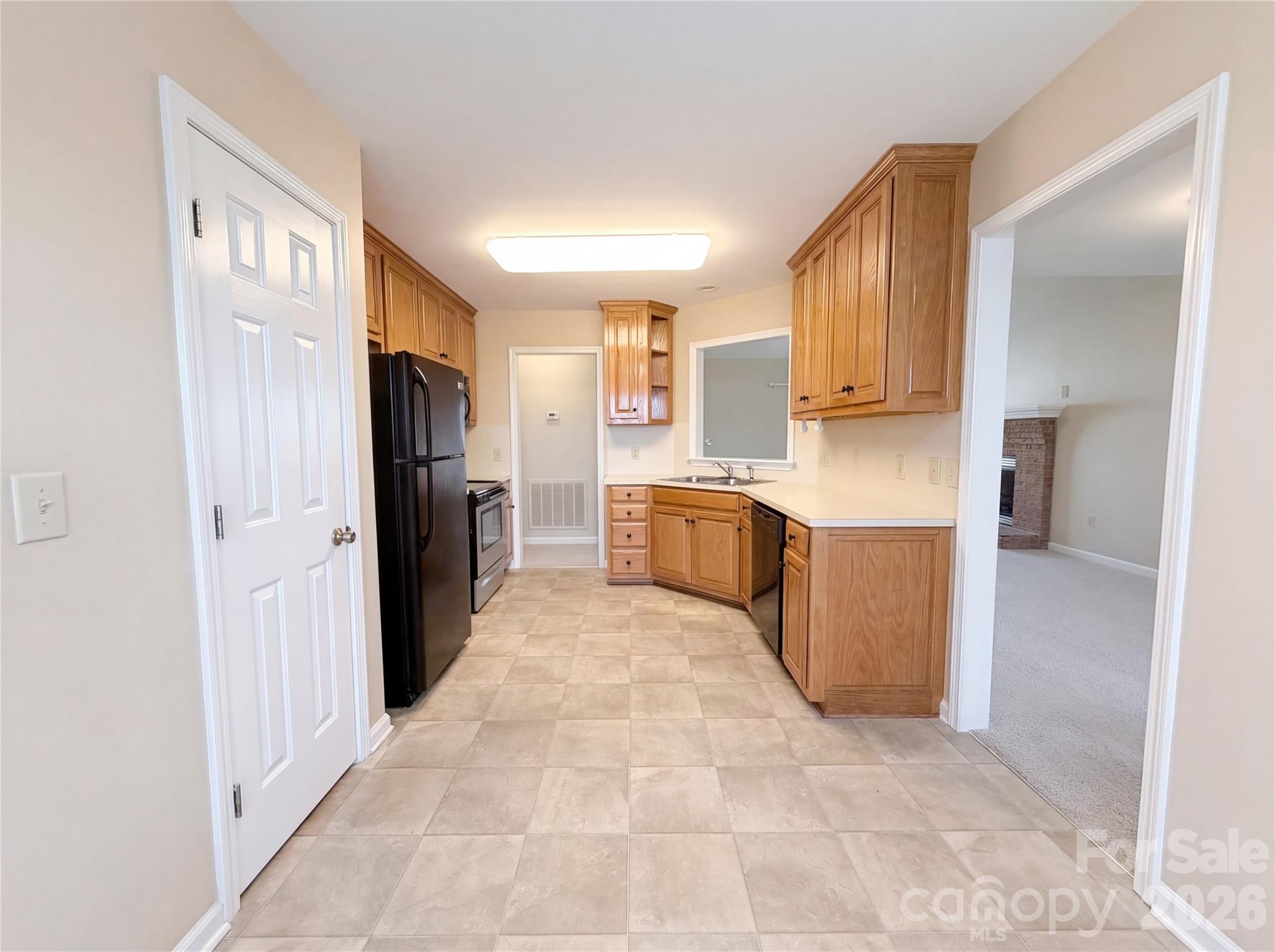 600 Emerson Drive, Mooresville, NC - photo 7 of 20