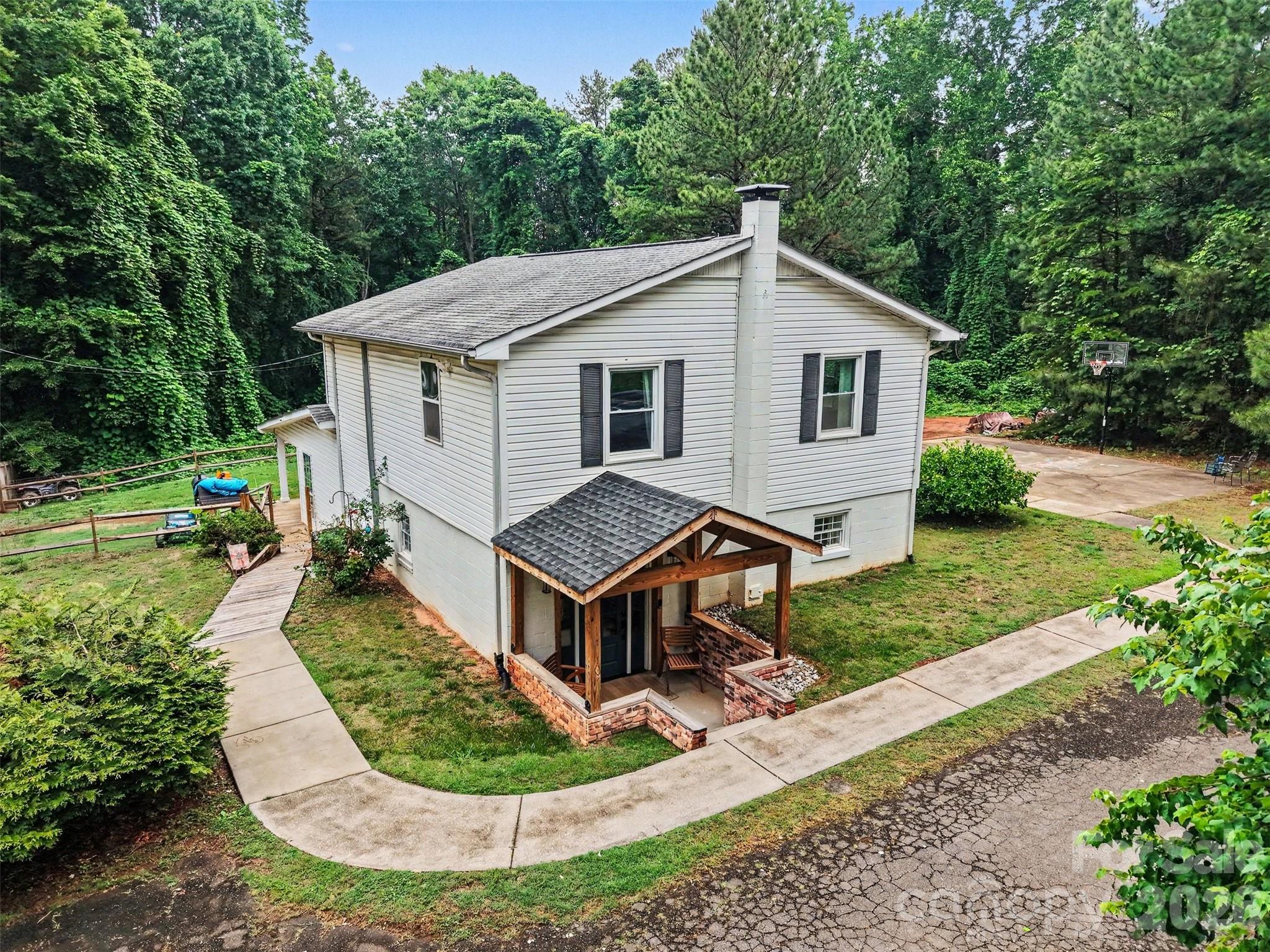 184 Canal Road, Belmont, NC - photo 3 of 39