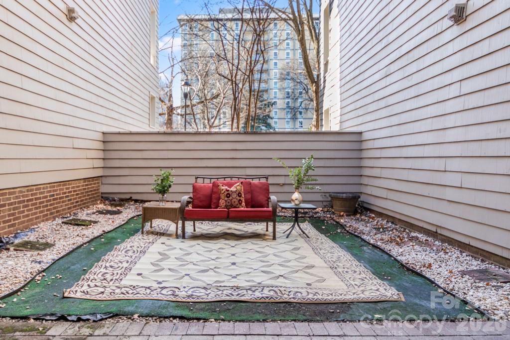 Photo 12 of 212 W 10th Street, Charlotte, NC