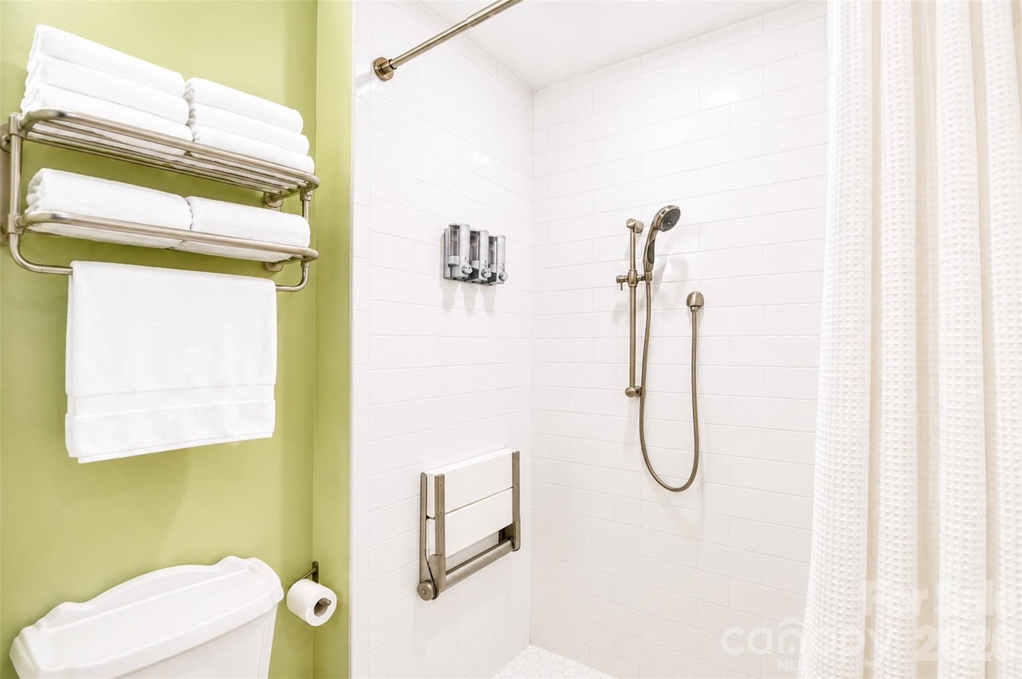 Photo 17 of 7904 Saddleview Court, Charlotte, NC