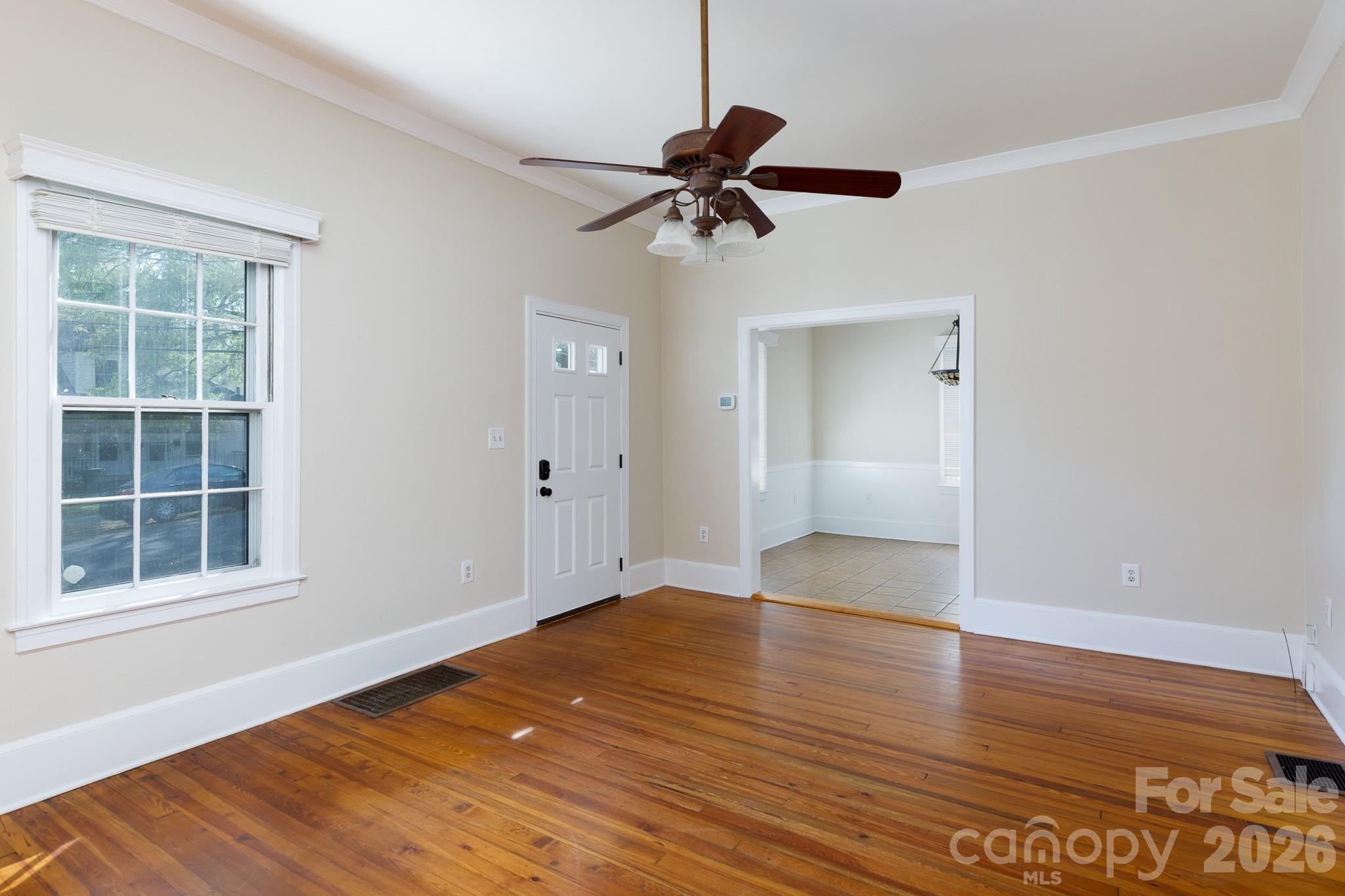 224 W 4th Avenue, Gastonia, NC - photo 5 of 33