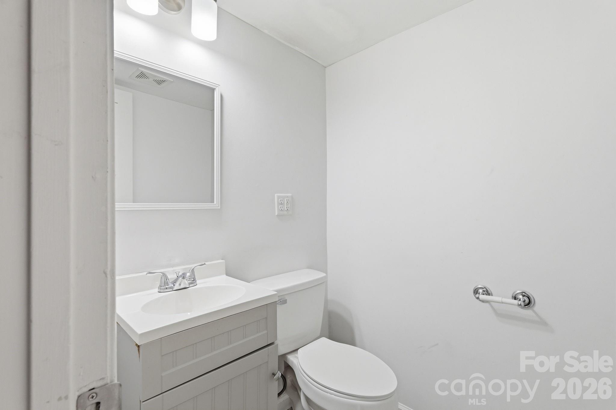 Home for sale at 7401 Park Vista Circle, Charlotte, NC — photo 22 of 33