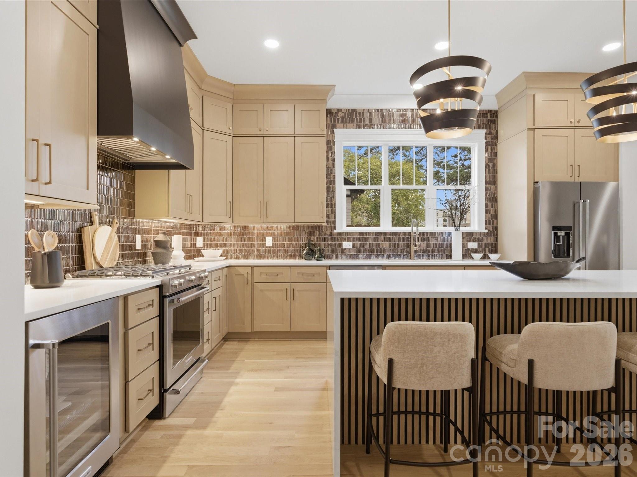 431 W Peterson Drive, Charlotte, NC - photo 9 of 49