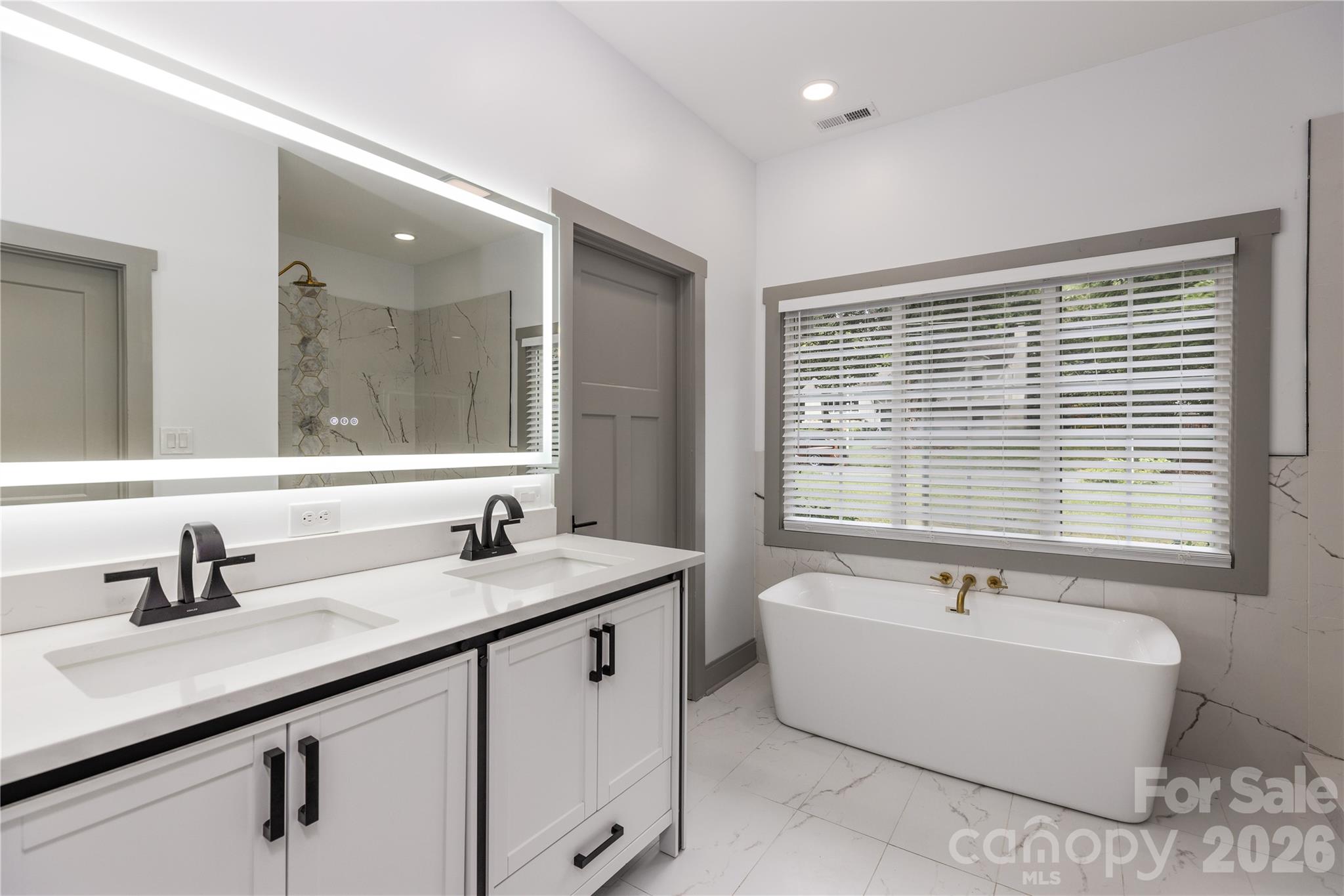 Photo 9 of 6721 Knightswood Drive, Charlotte, NC