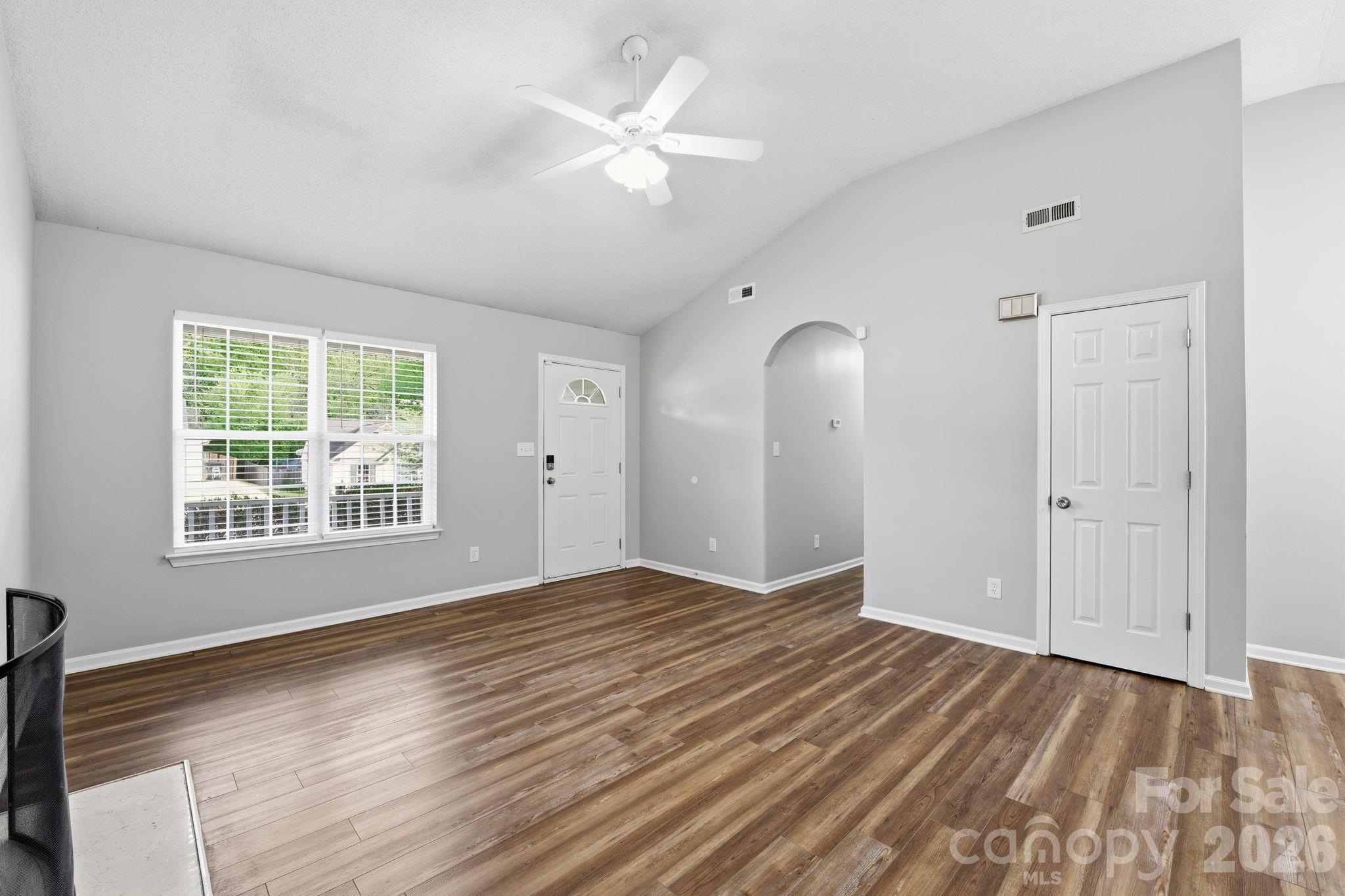 Photo 4 of 11026 Olde English Drive, Charlotte, NC