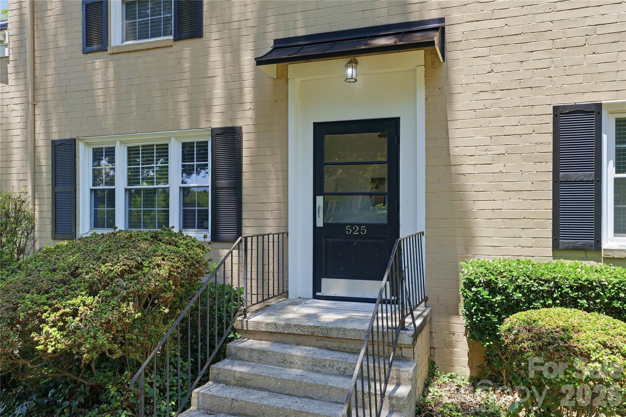Photo 3 of 525 Wakefield Drive, Charlotte, NC