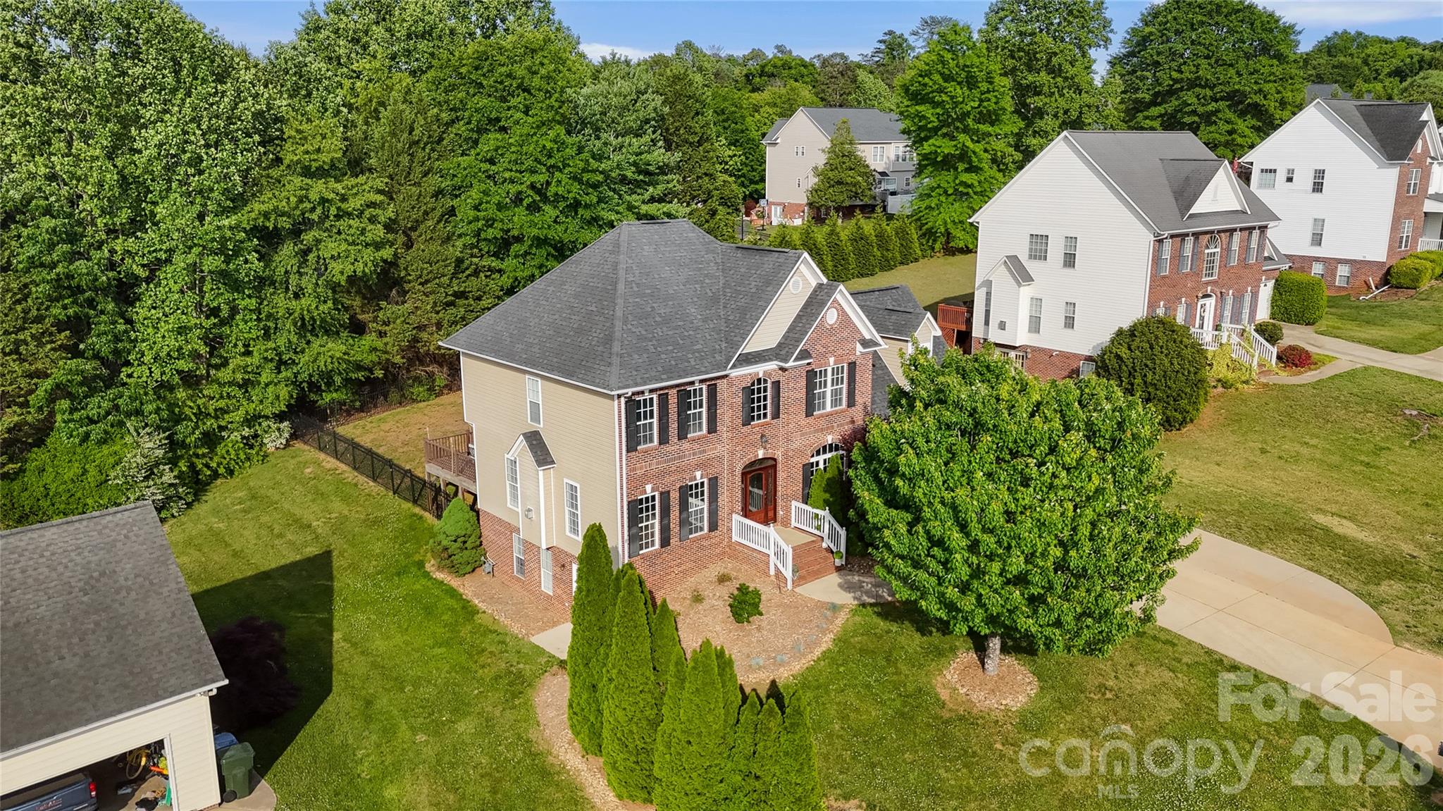 Photo 3 of 2604 Ironwood Drive, Hickory, NC