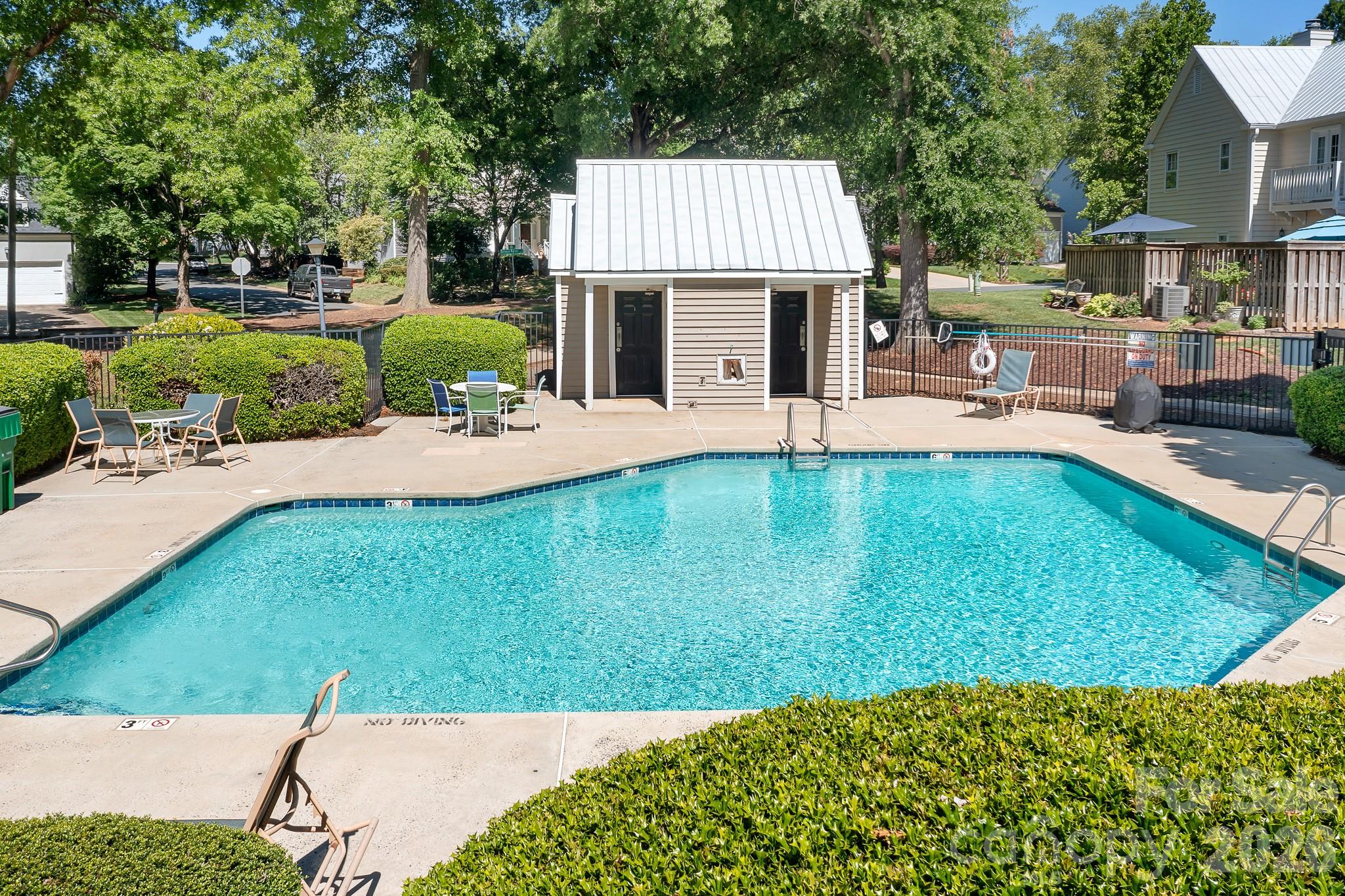 Photo 42 of 3706 Selwyn Farms Lane17-3, Charlotte, NC