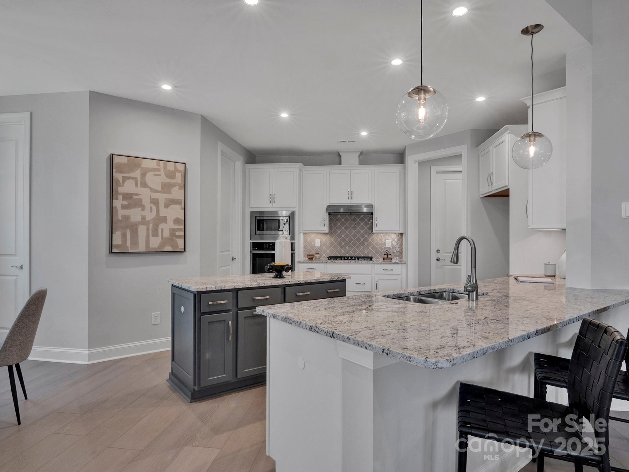 Photo 7 of 4225 Honey Locust Drive, Charlotte, NC