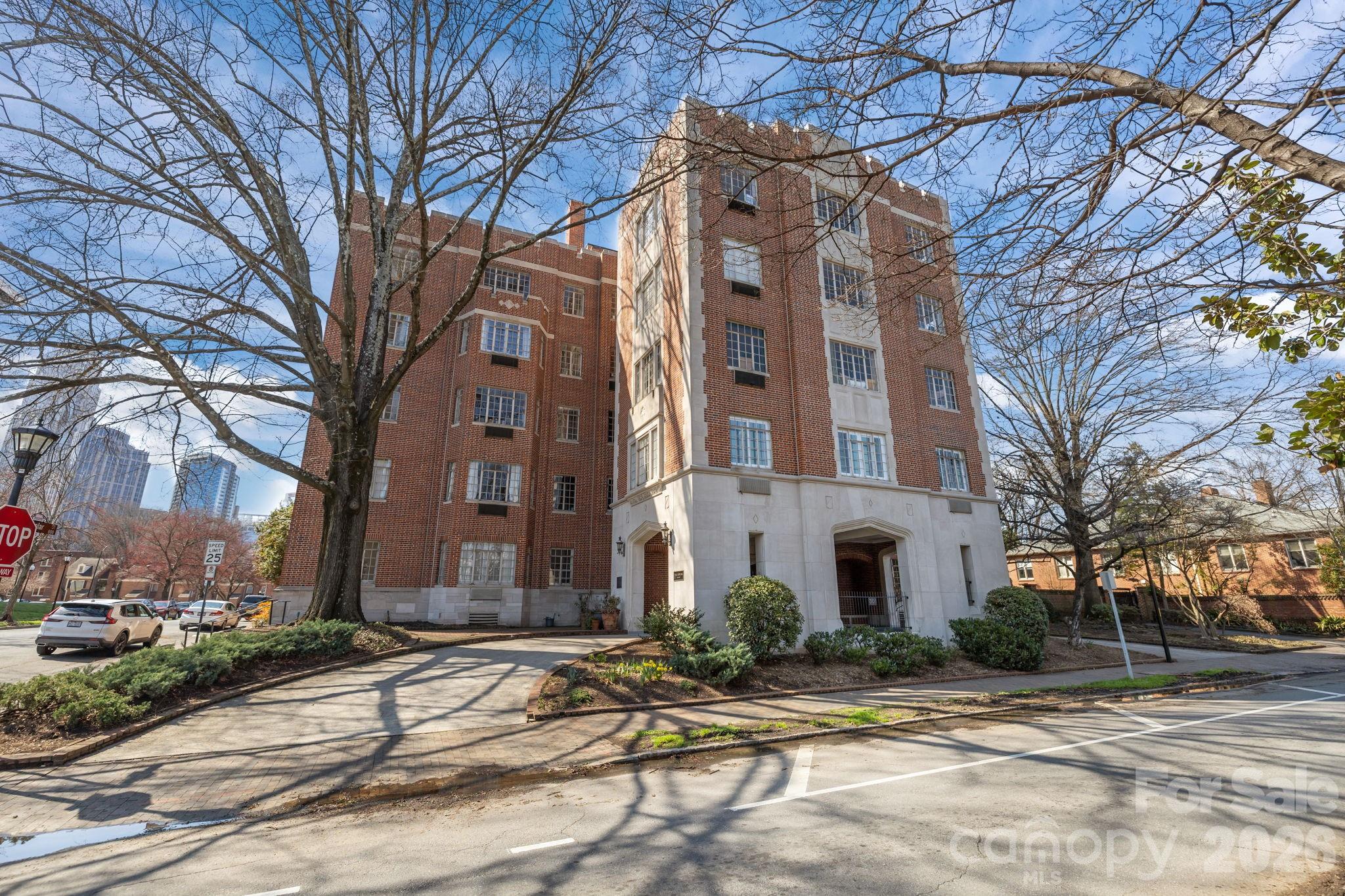 Photo 2 of 301 W 10th Street308, Charlotte, NC