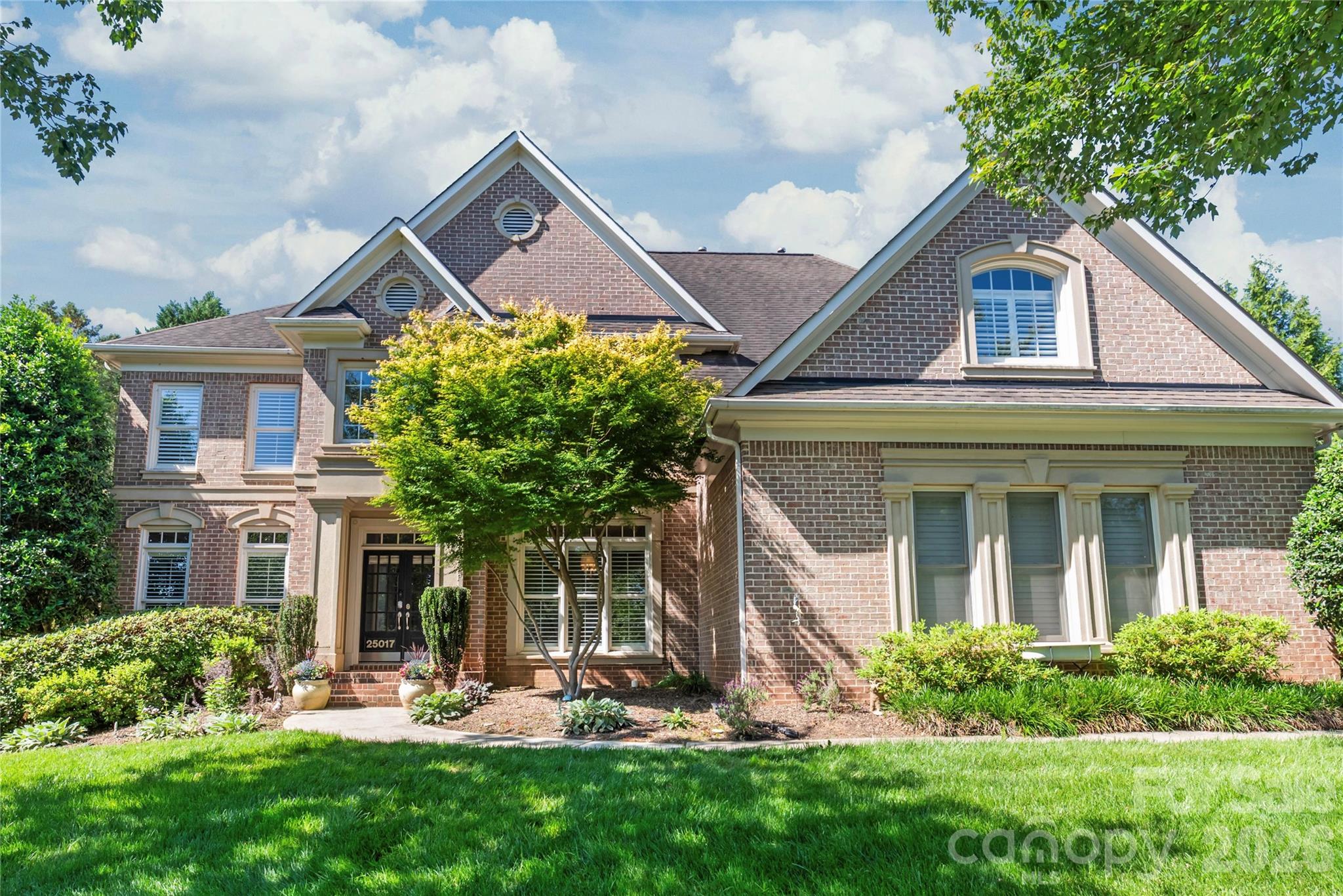 25017 Stonekirk Lane, Fort Mill, SC - photo 2 of 49