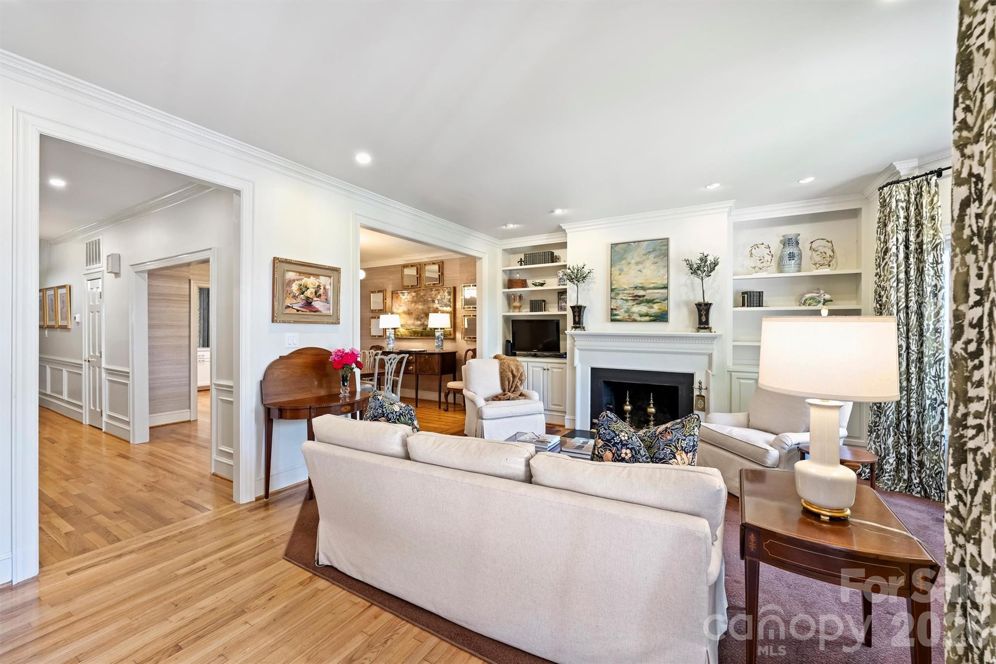 Photo 23 of 2320 Selwyn Avenue, Charlotte, NC