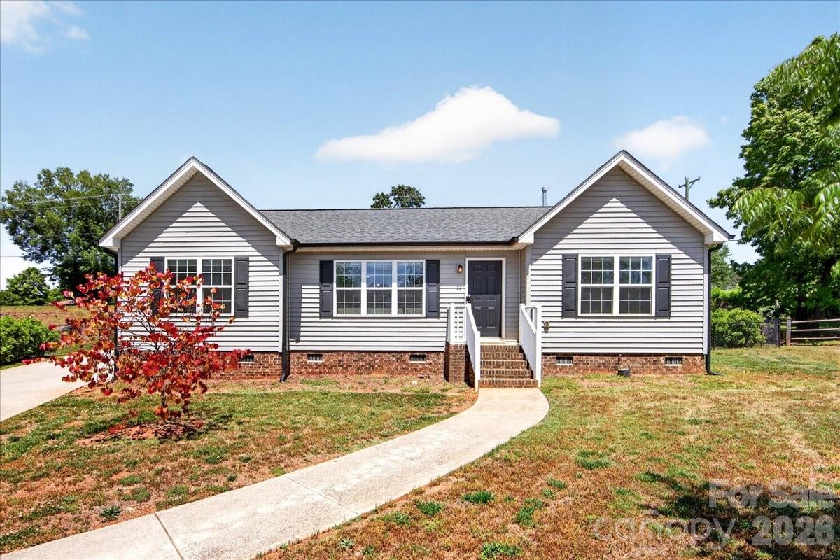 1511 Abbey Court, Belmont, NC