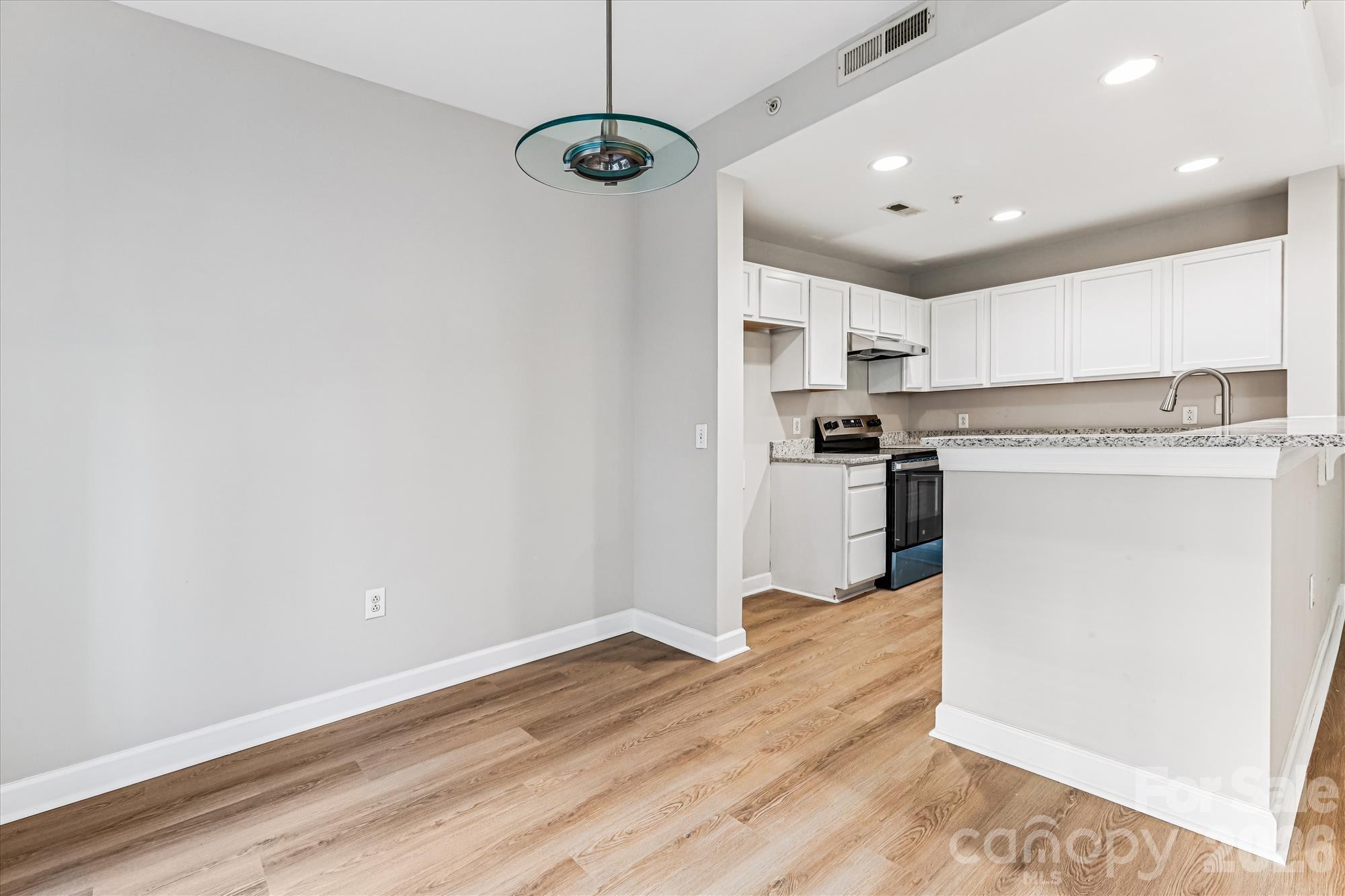 Photo 17 of 718 W Trade Street302, Charlotte, NC