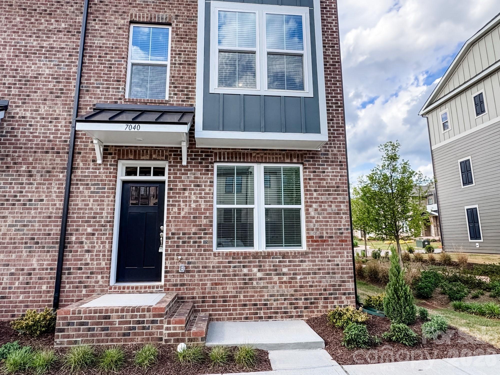 Photo 3 of 7040 Westrow Avenue, Charlotte, NC