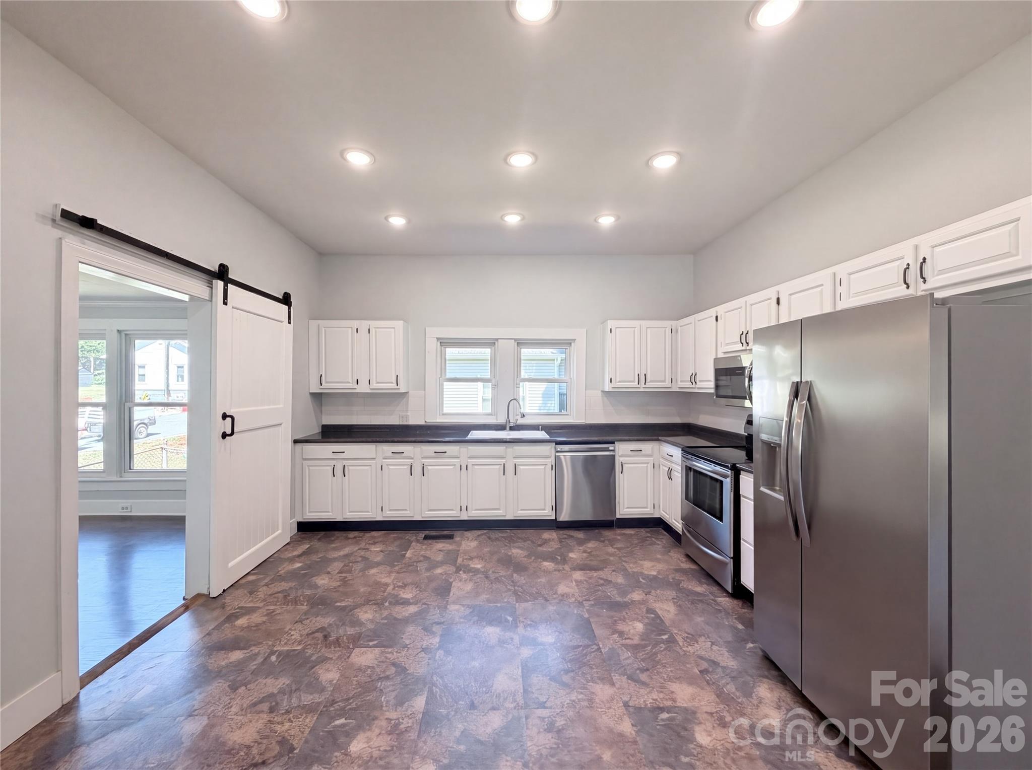 Photo 2 of 406 Dingler Avenue, Mooresville, NC