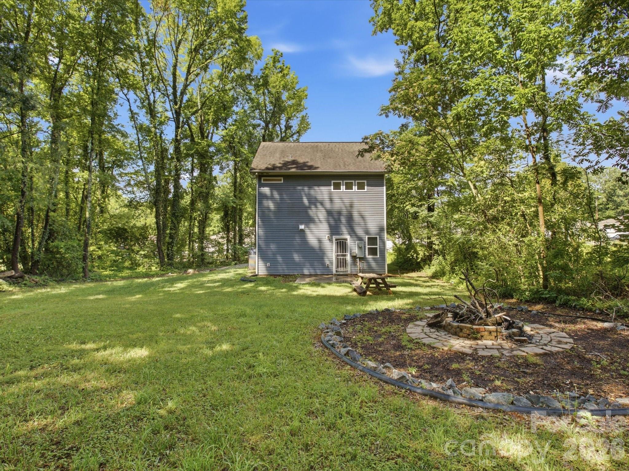 Home for sale at 1609 Ronald Street, Charlotte, NC — photo 22 of 25