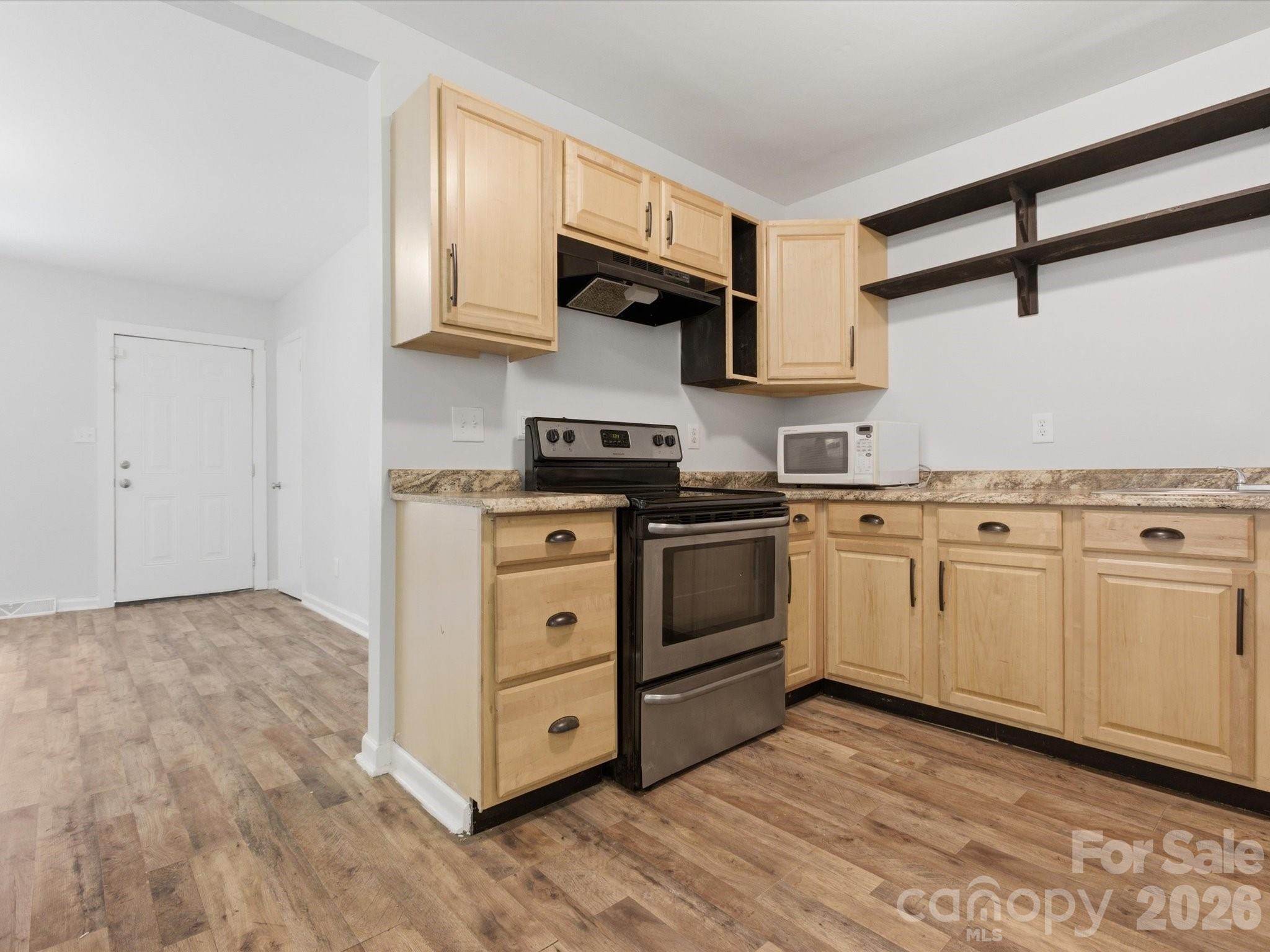 Photo 8 of 622 Dunbrook Lane, Charlotte, NC
