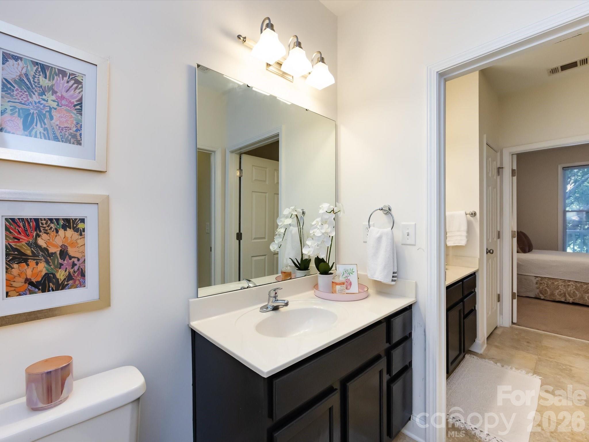 Photo 25 of 1000 E Woodlawn Road113, Charlotte, NC