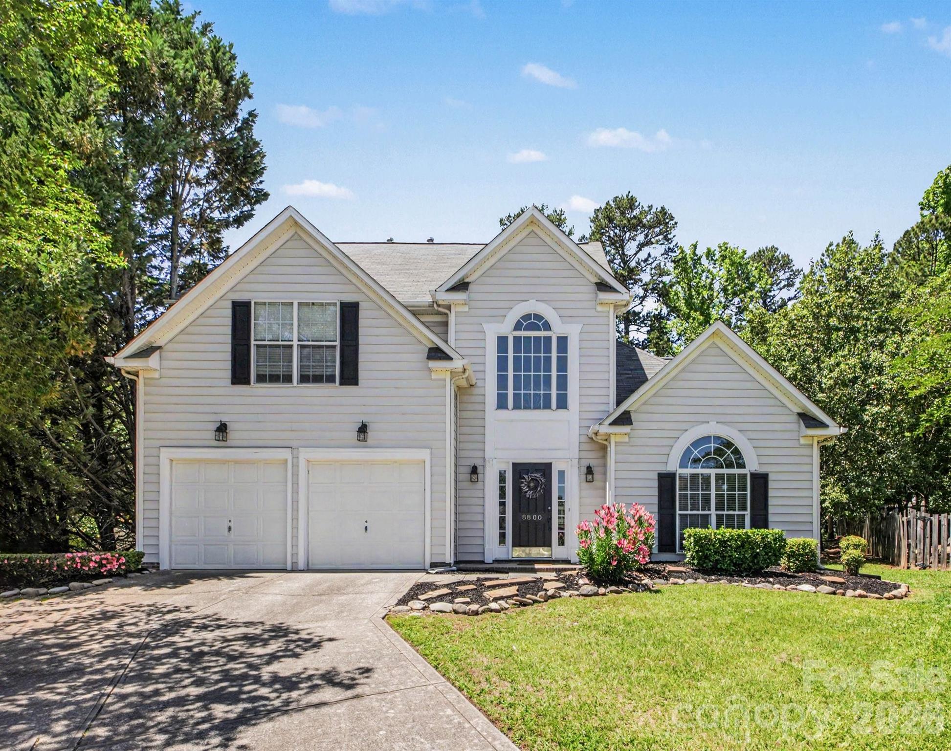 8800 Cavonnier Lane, Charlotte, NC