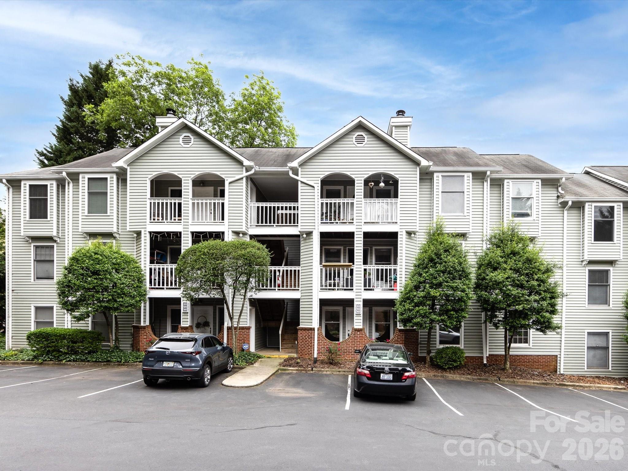 Home for sale at 430 Queens Road221, Charlotte, NC — photo 1 of 21