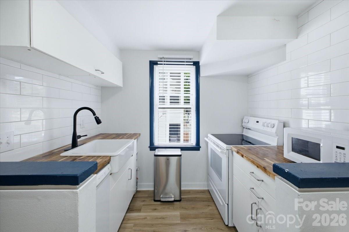 Photo 11 of 721 N Poplar Street7, Charlotte, NC