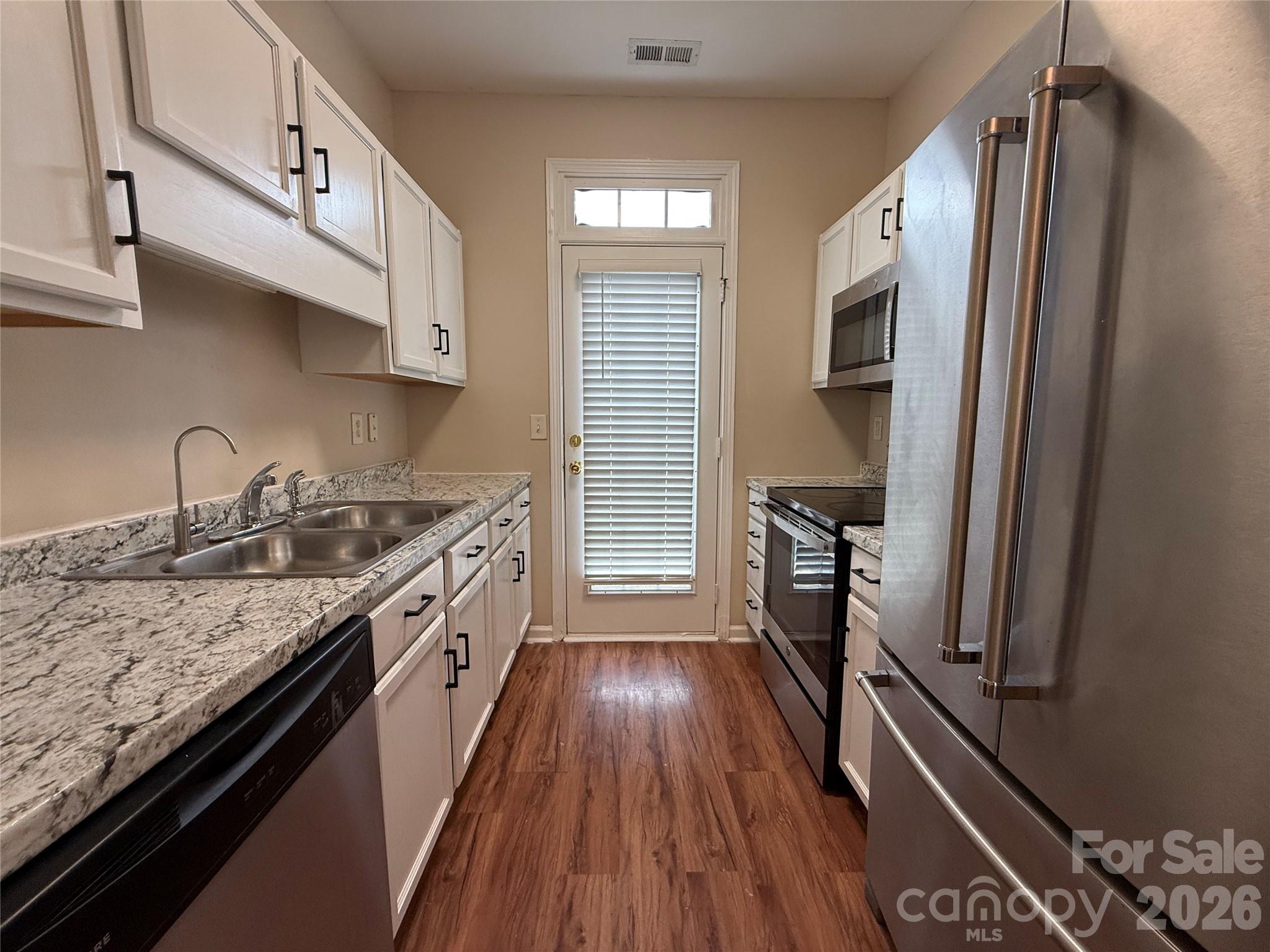 Photo 10 of 8134 Kings Creek Drive, Charlotte, NC