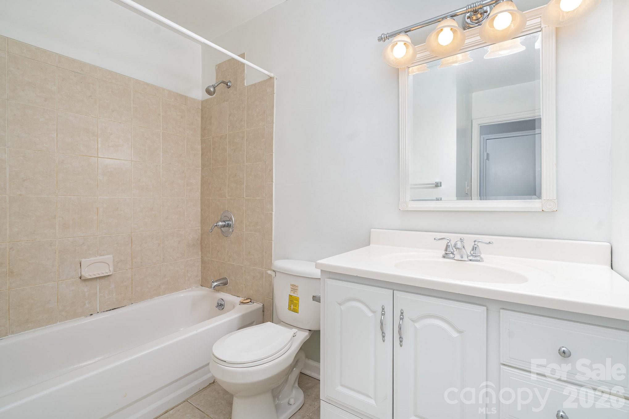 Photo 18 of 8005 Horse Chestnut Lane, Charlotte, NC