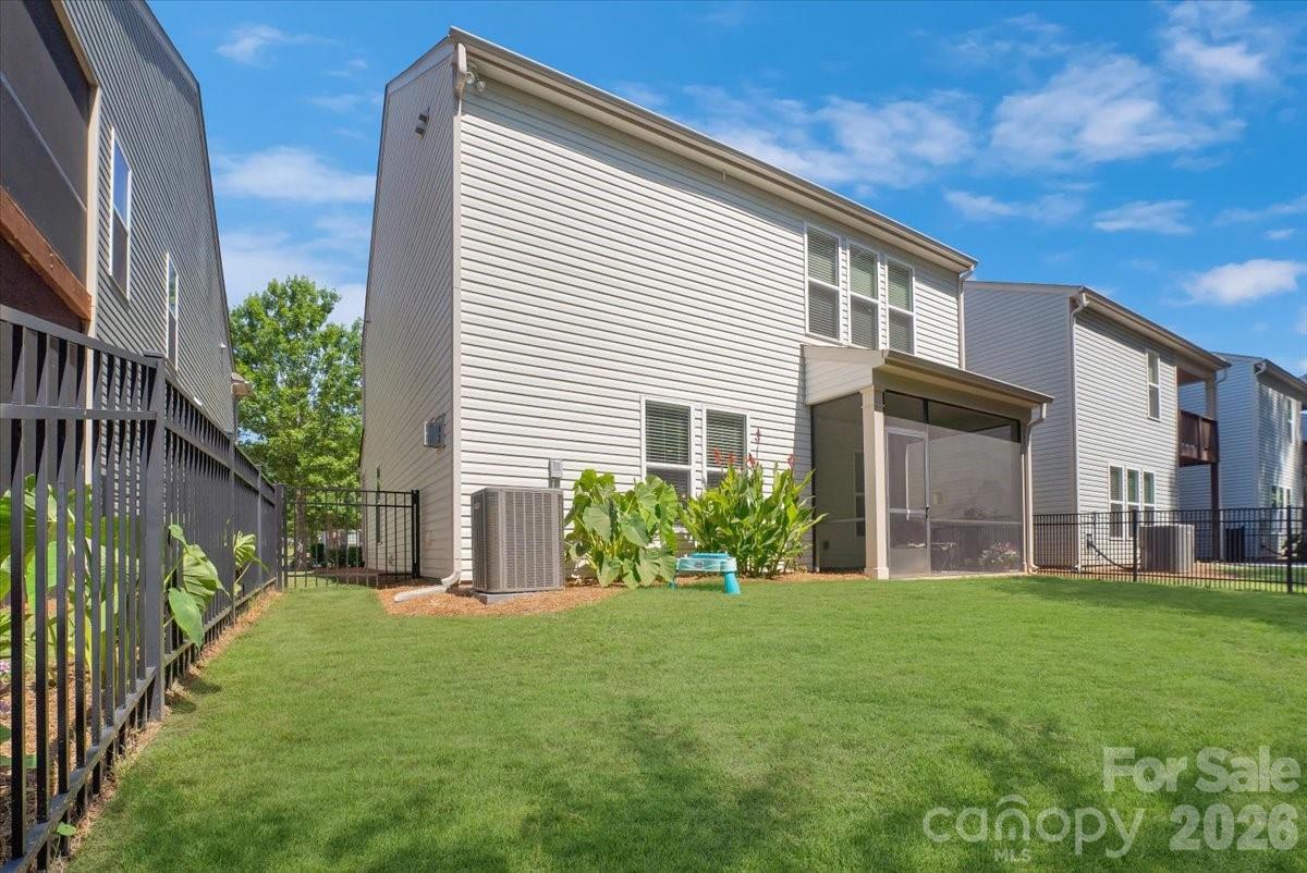 Photo 35 of 5122 Mount Clare Lane, Charlotte, NC