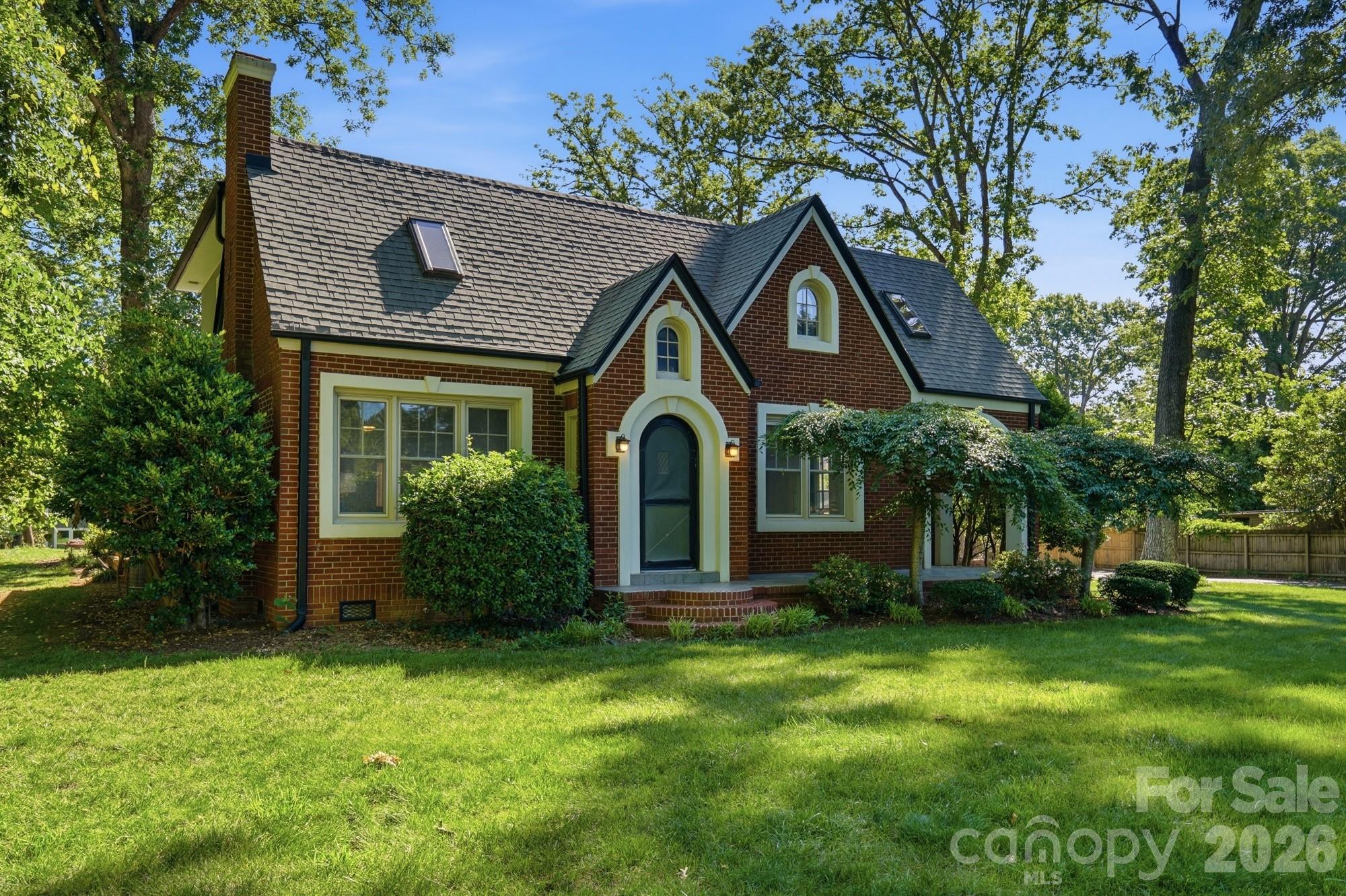Photo 3 of 1624 S New Hope Road, Gastonia, NC
