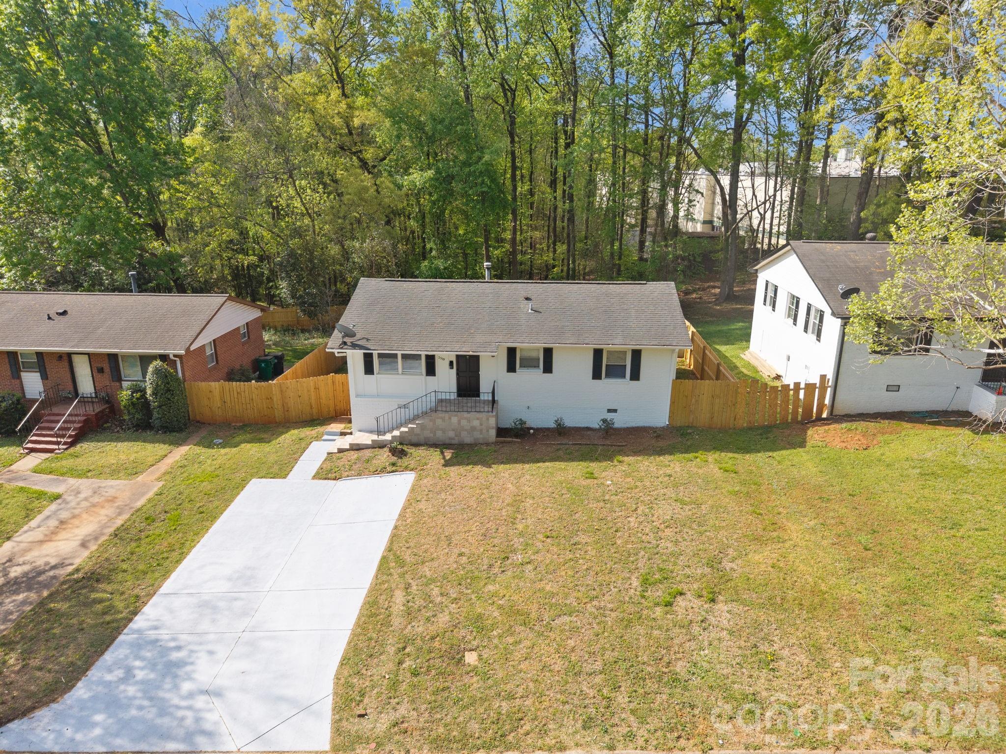 Photo 22 of 2309 Longleaf Drive, Charlotte, NC