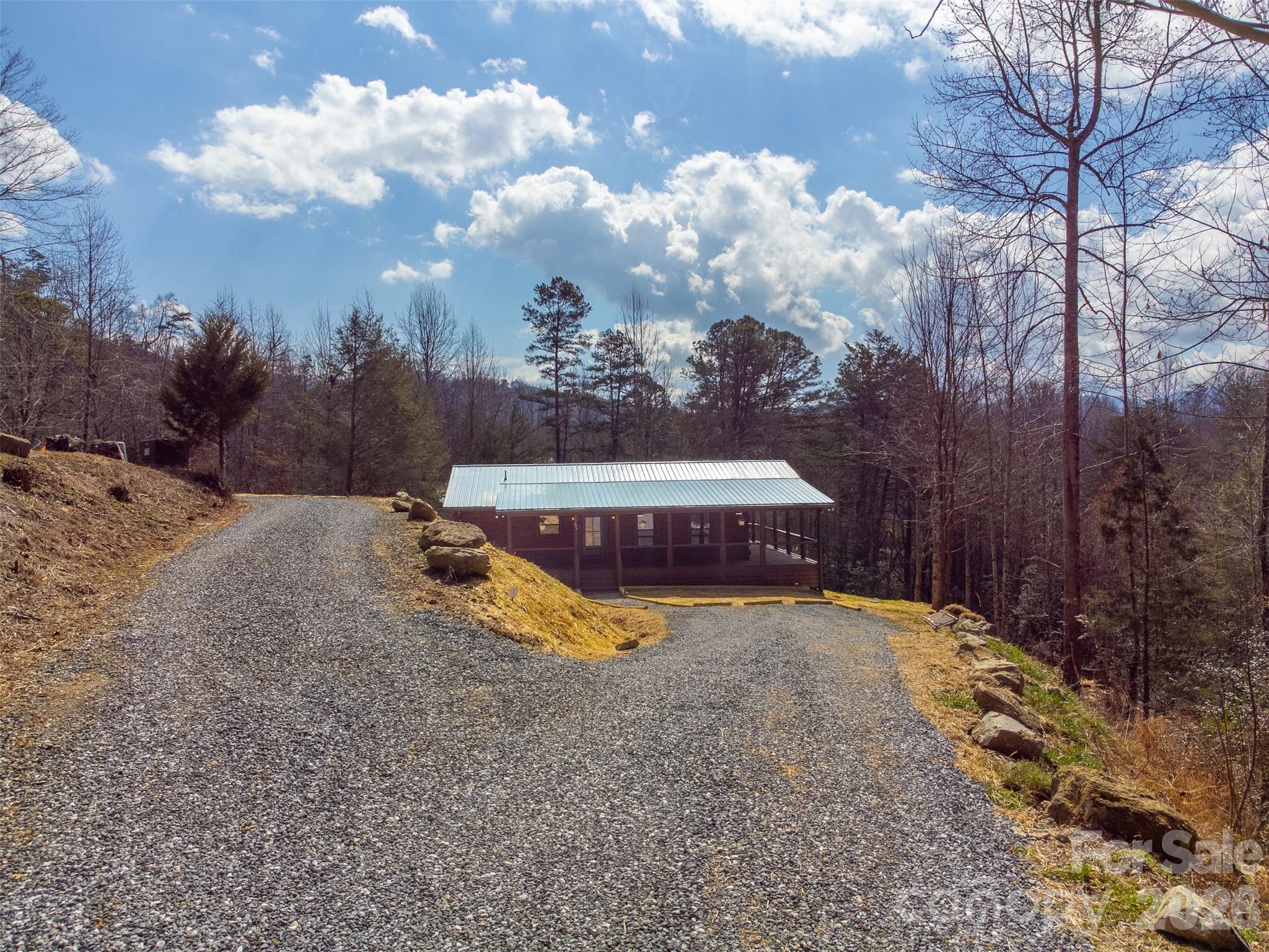 677 Ridgetop Circle, Whittier, NC - photo 10 of 49