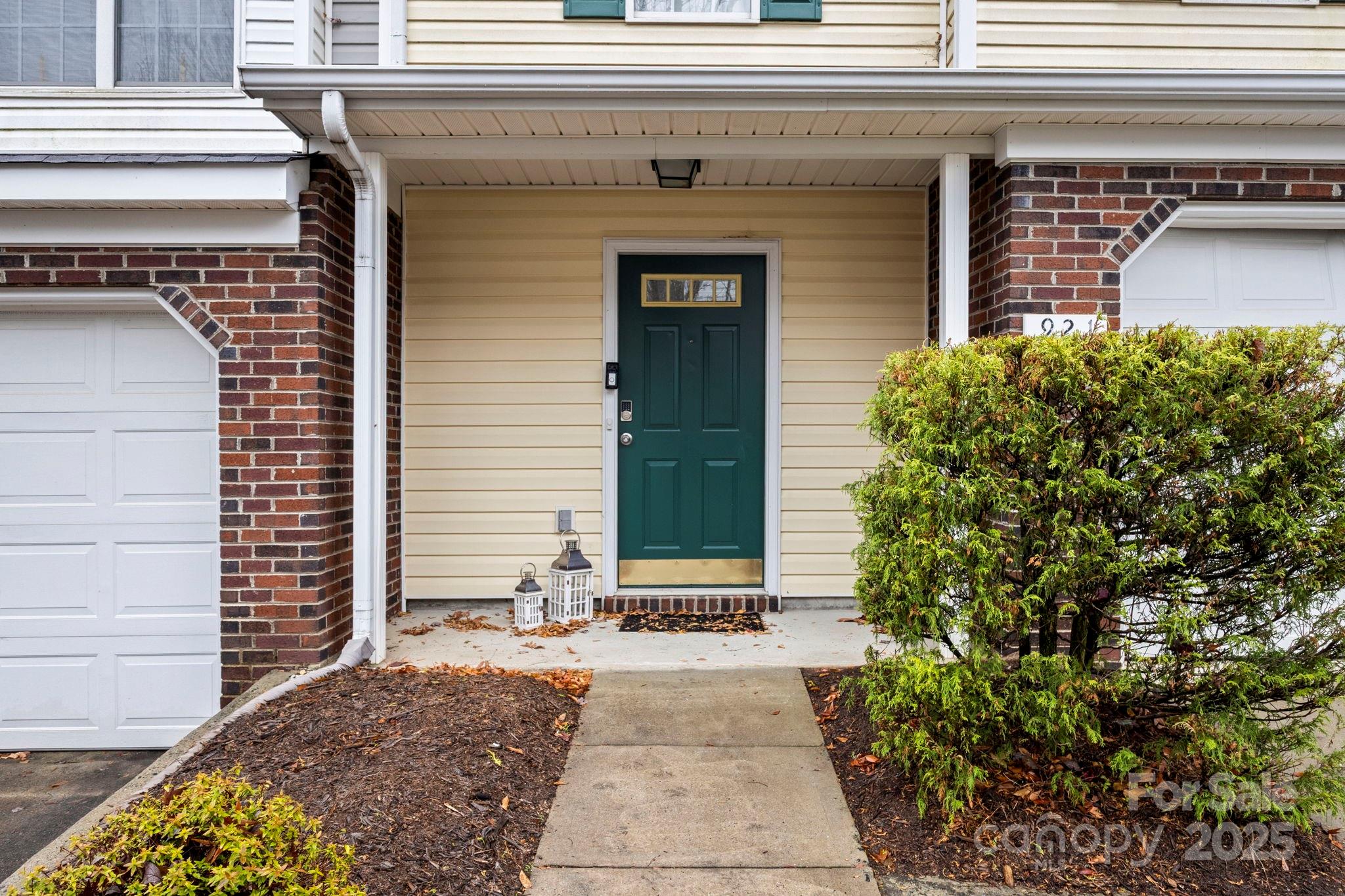 Photo 3 of 921 Pelican Bay Drive, Pineville, NC