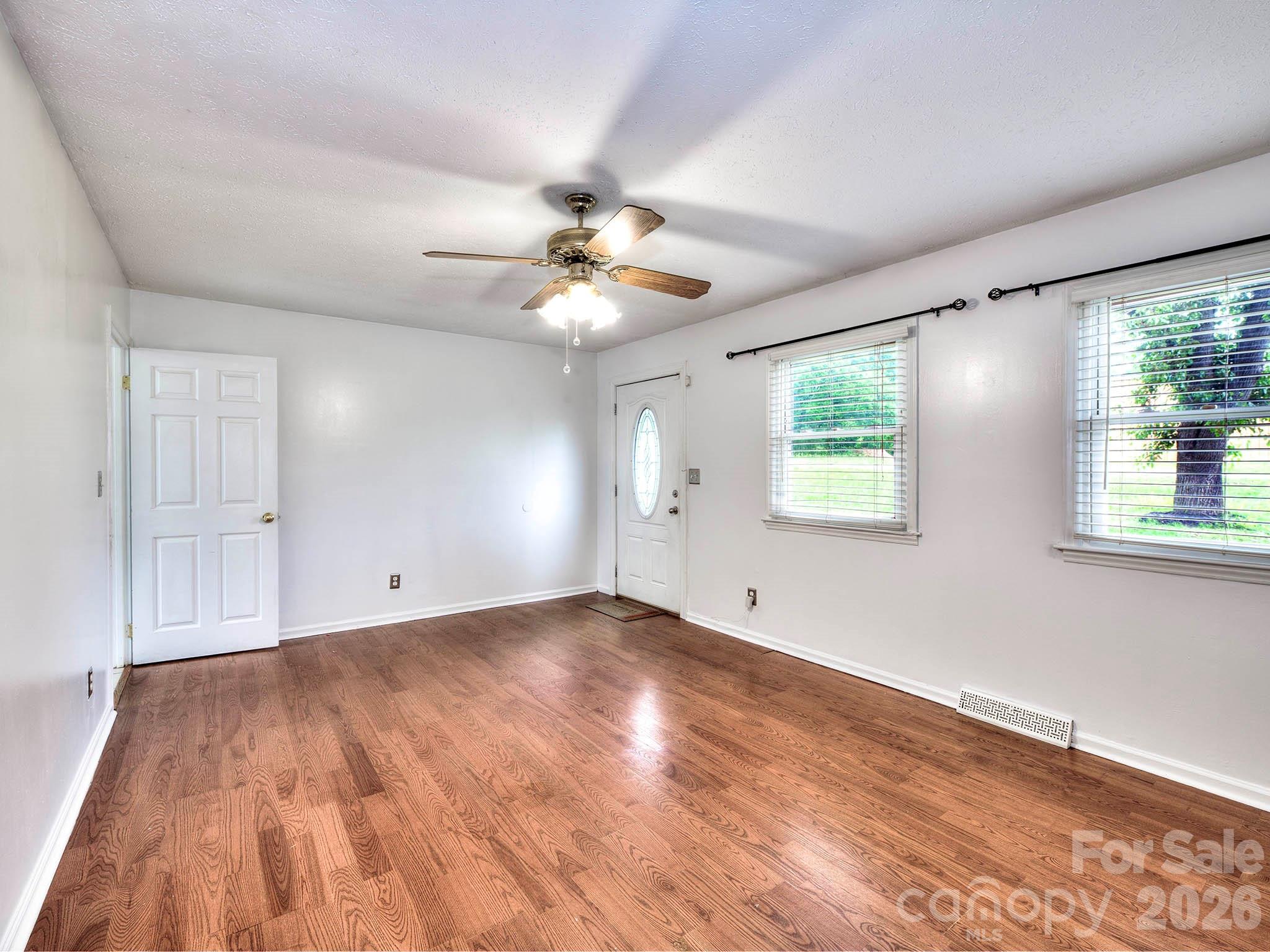 109 Oxford Street, Shelby, NC - photo 5 of 36