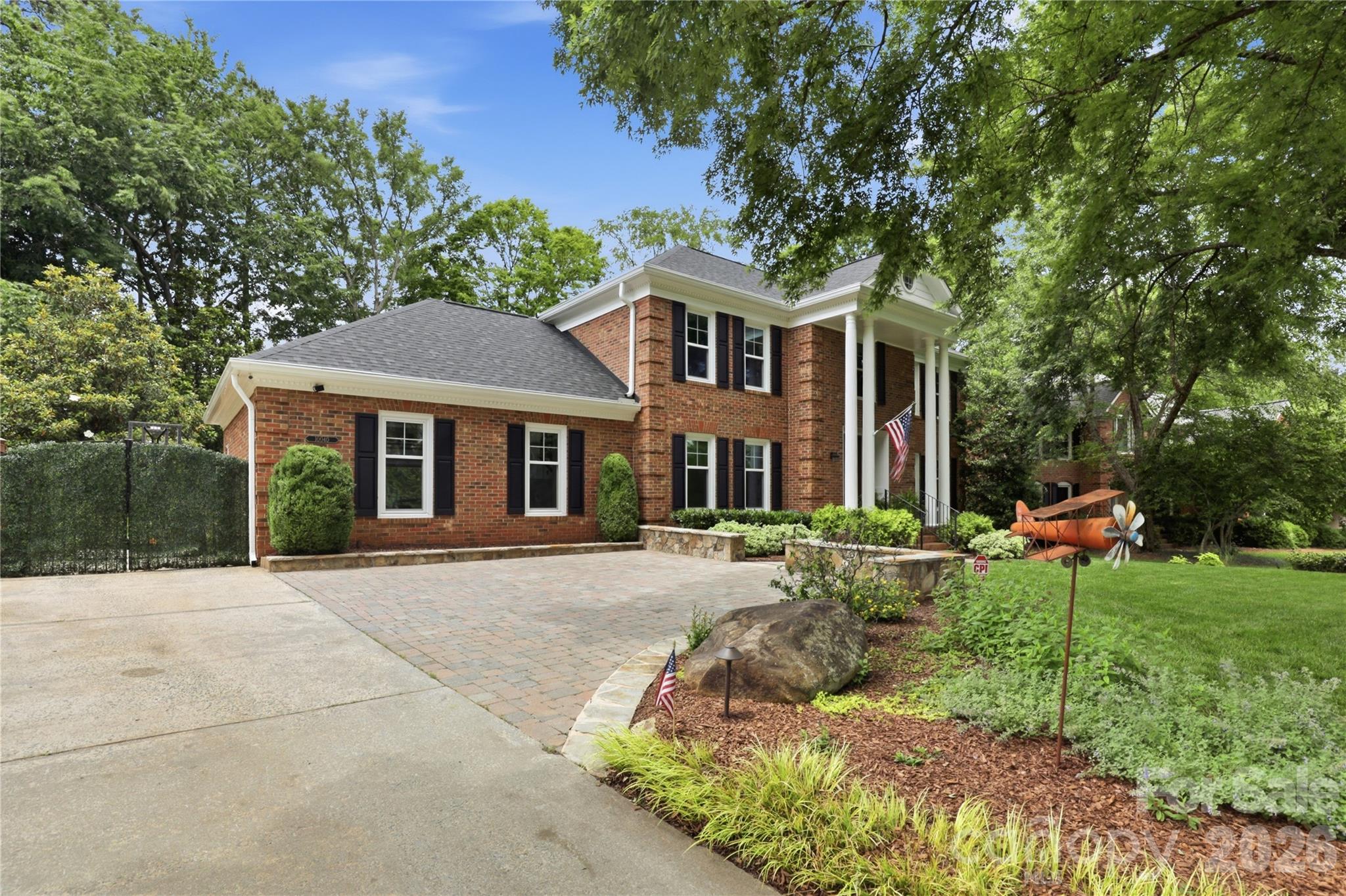 Photo 4 of 10040 Berkeley Forest Lane, Charlotte, NC