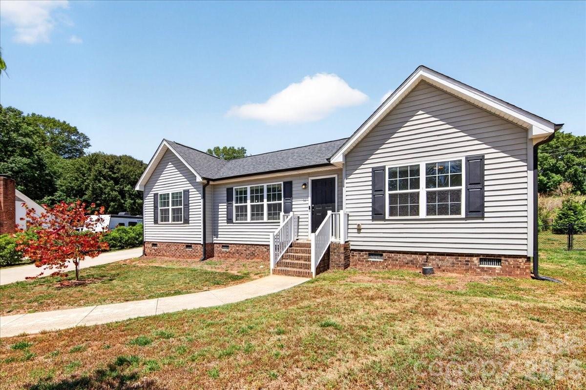 Photo 3 of 1511 Abbey Court, Belmont, NC