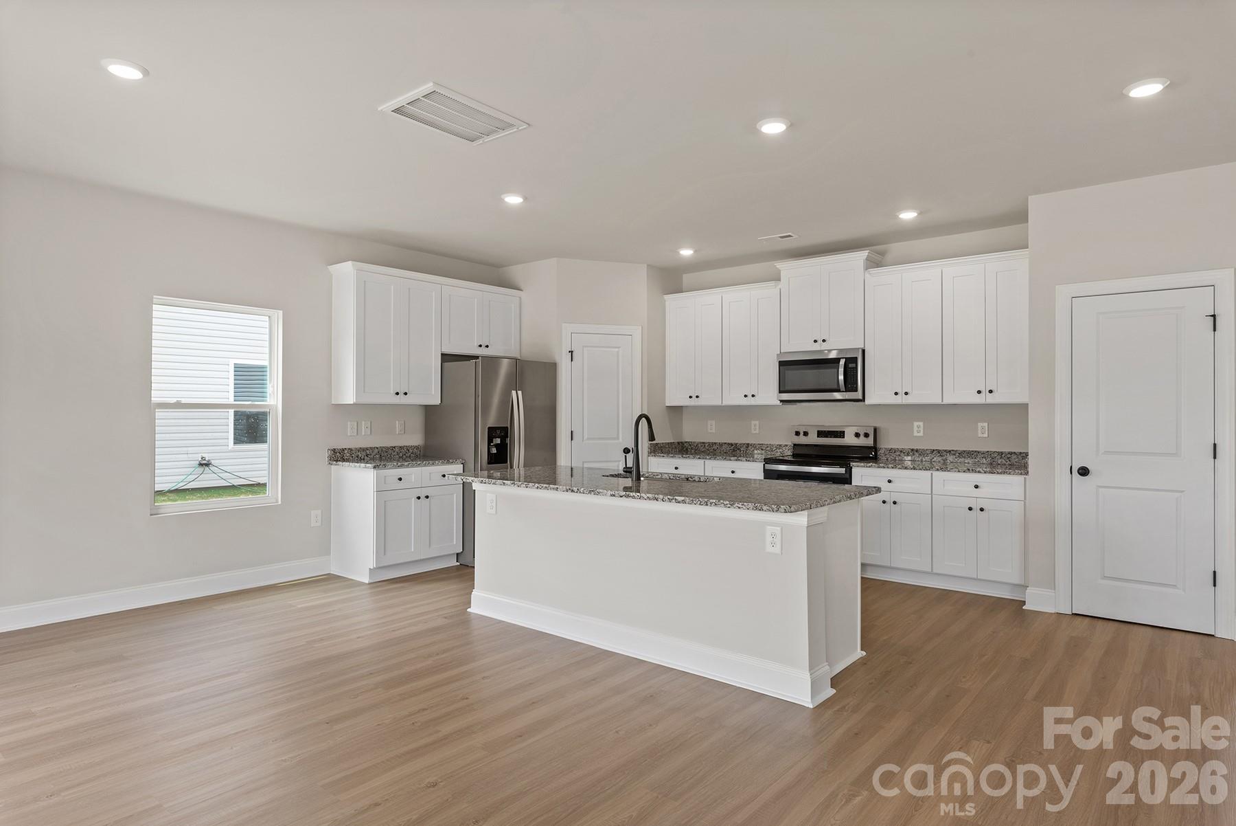 Photo 8 of 6520 Fairford Drive, Charlotte, NC