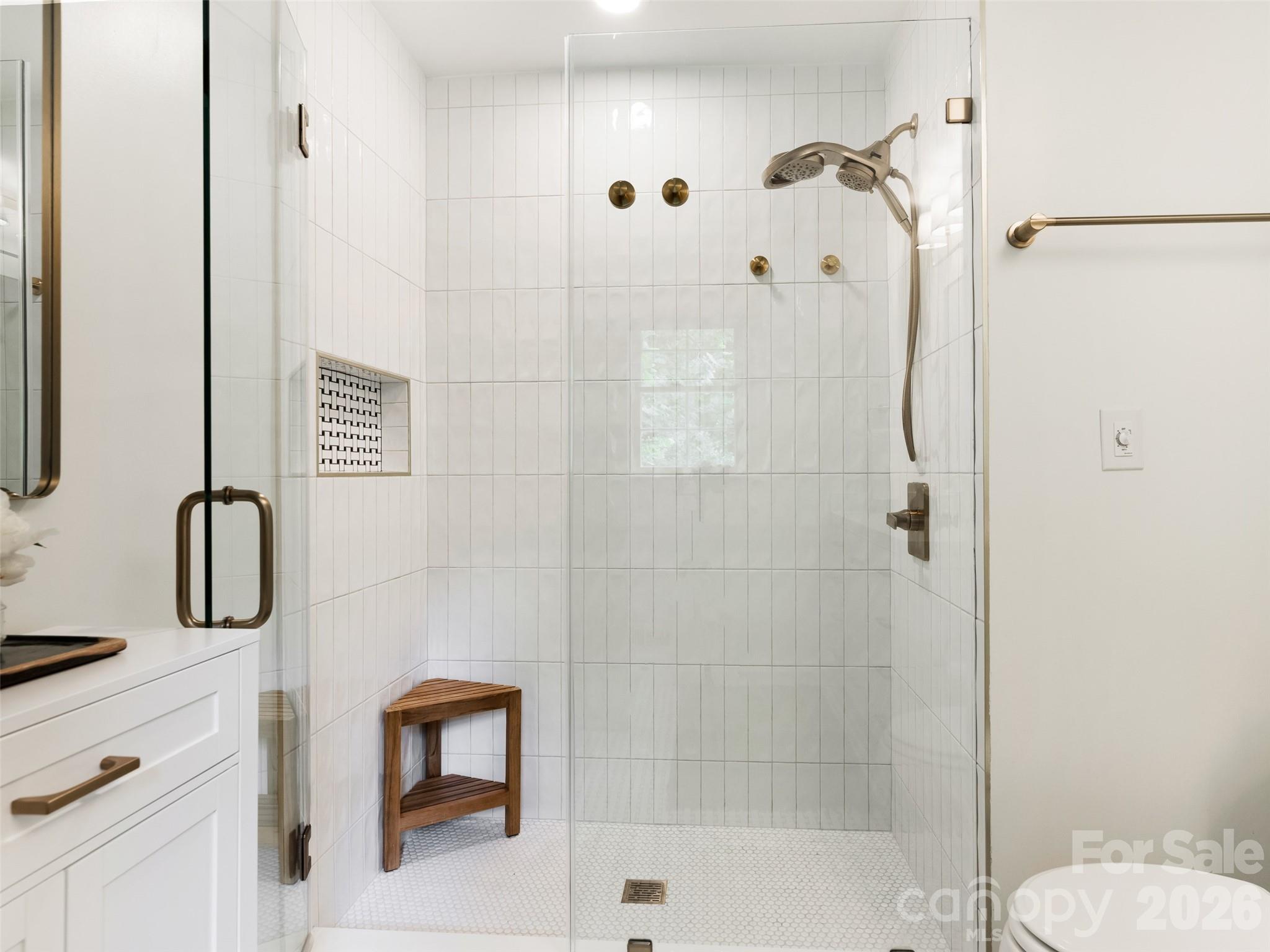 Photo 18 of 1301 E Barden Road, Charlotte, NC
