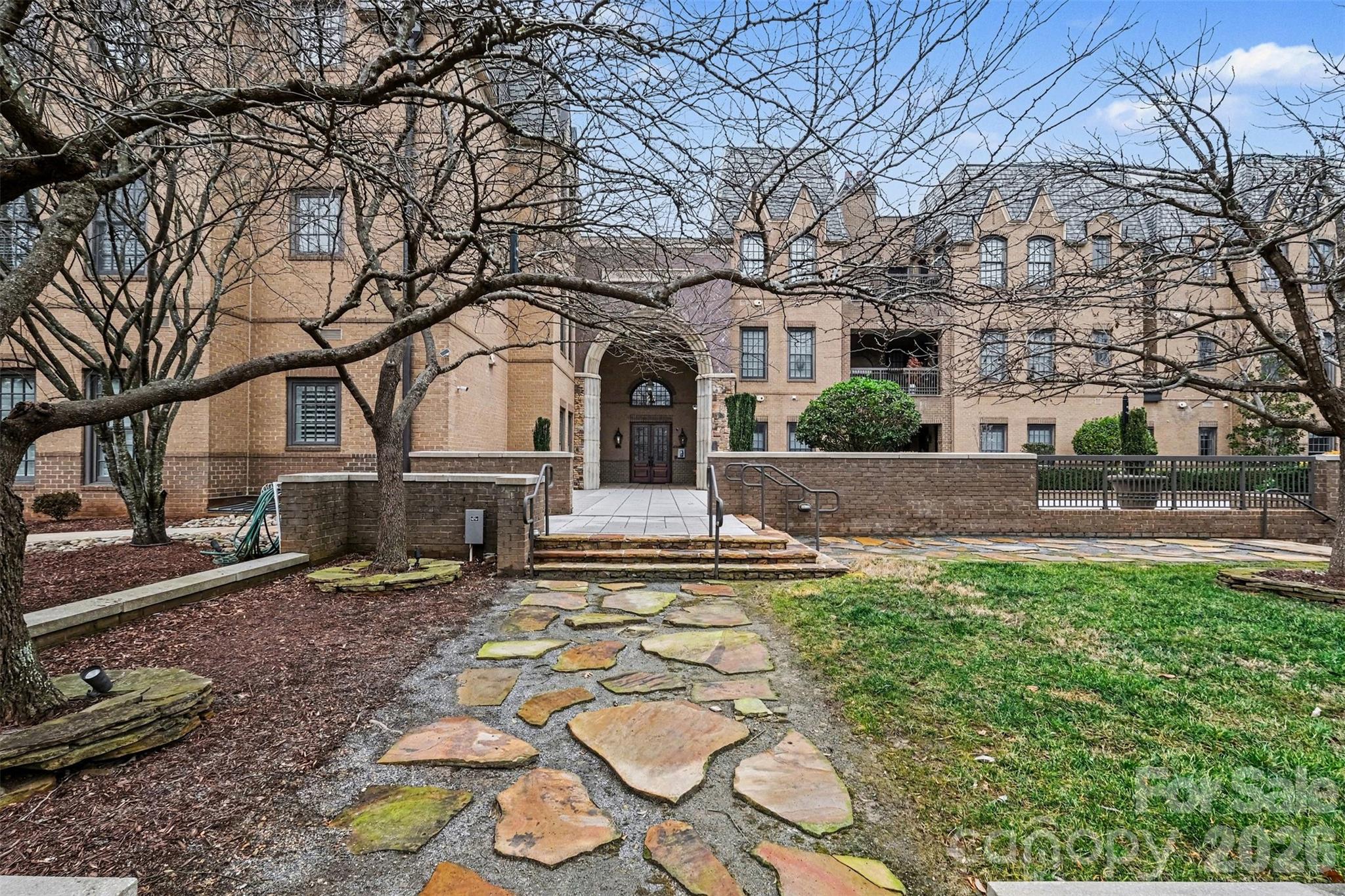 Home for sale at 3276 Park Road, Charlotte, NC — photo 1 of 35