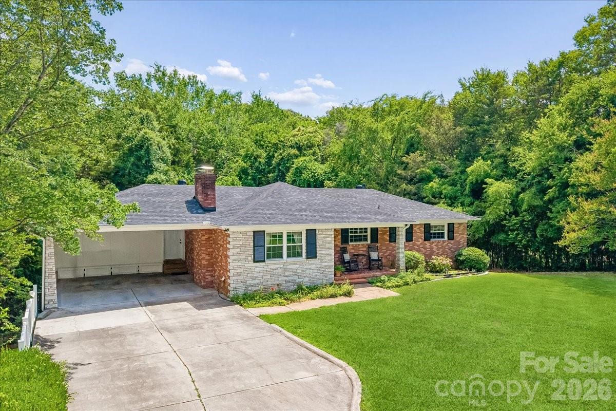 Home for sale at 1135 Blueberry Lane, Charlotte, NC — photo 2 of 48